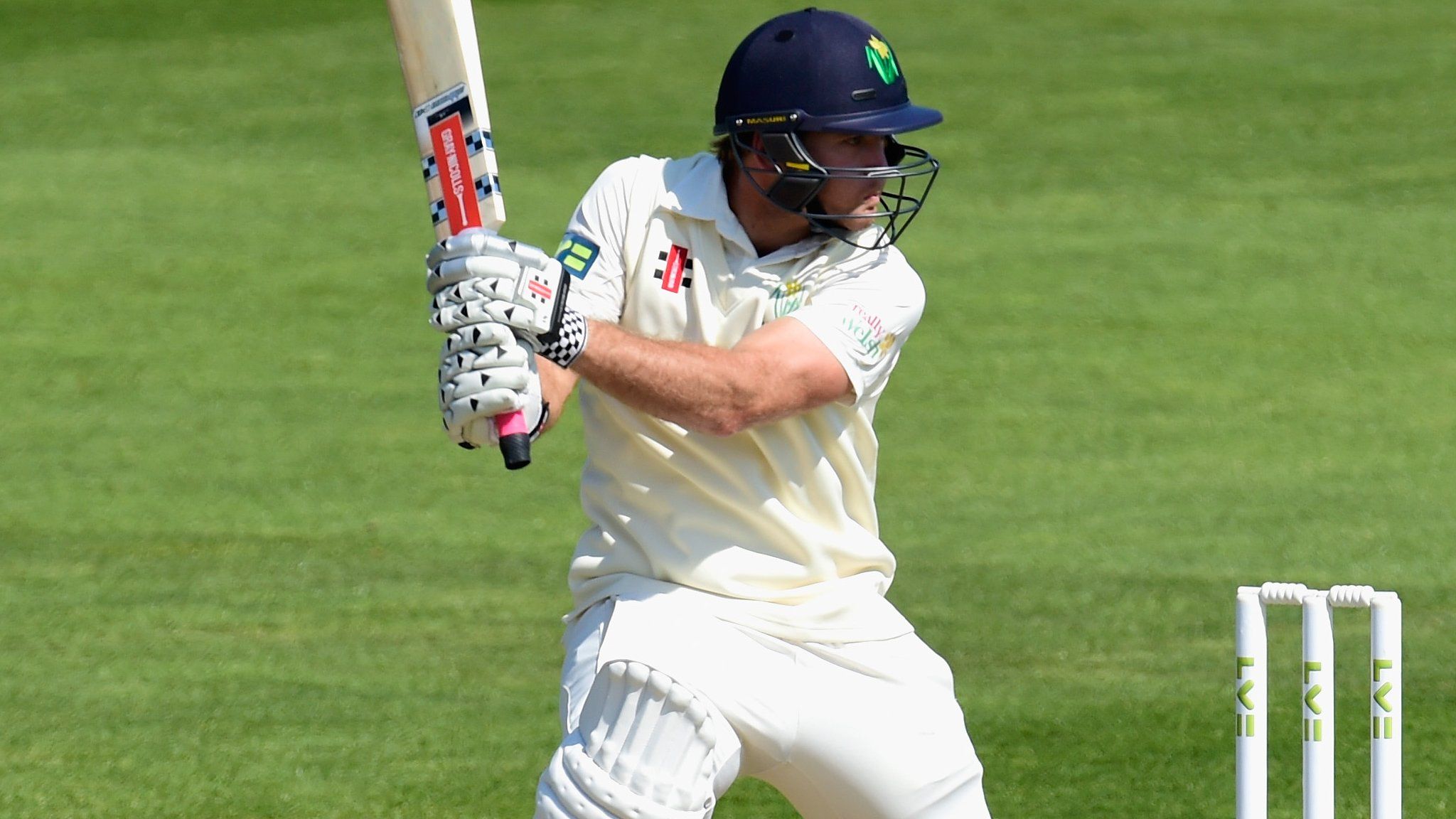 County Championship: Glamorgan on top against Derbyshire - BBC Sport