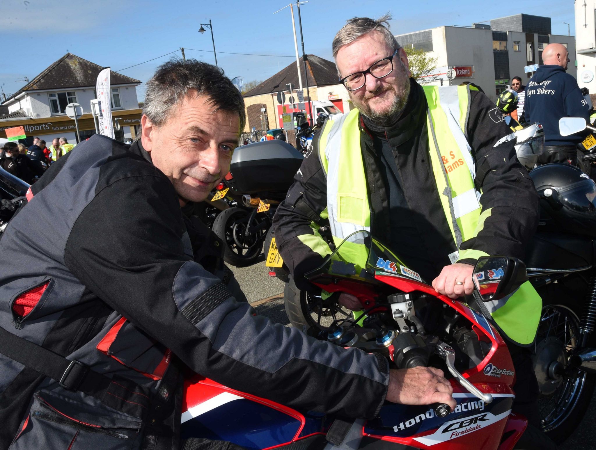 Oriel: 170 o Feicwyr ar lonydd Pen-Llŷn - BBC Cymru Fyw