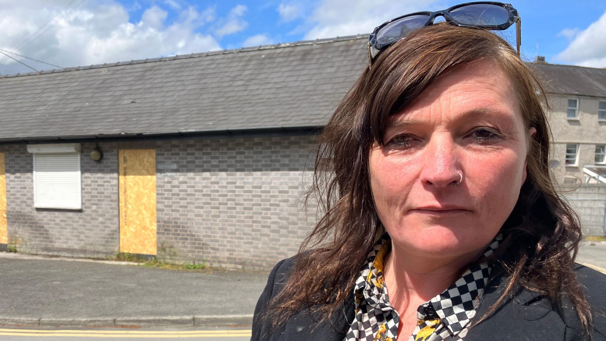 Dros 500 o ymatebion i arolwg ailagor toiledau Machynlleth - BBC Cymru Fyw