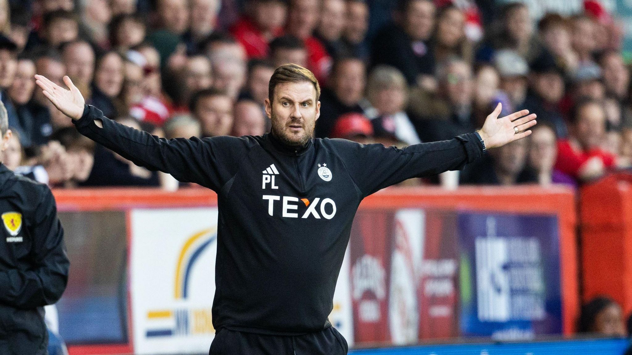 Aberdeen have 'bought in' to style of play, says Leven - BBC Sport