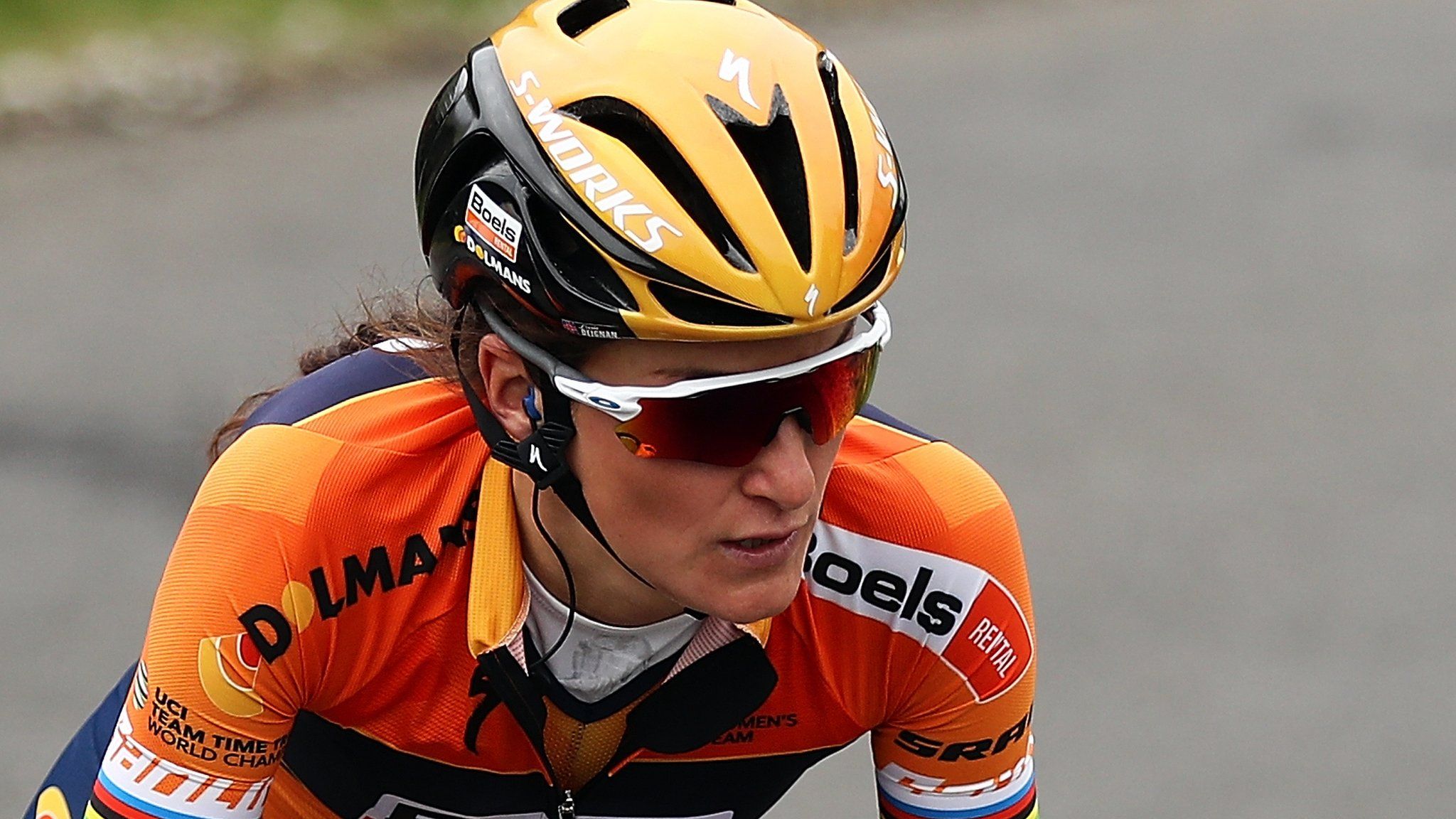 Lizzie Deignan: Olympic cyclist announces pregnancy - BBC News