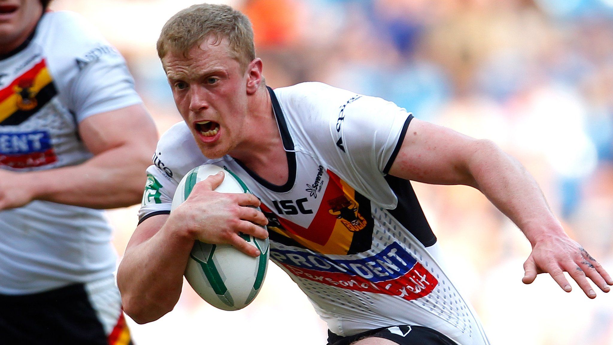 Kris Welham: Salford Red Devils sign Bradford Bulls centre - BBC Sport