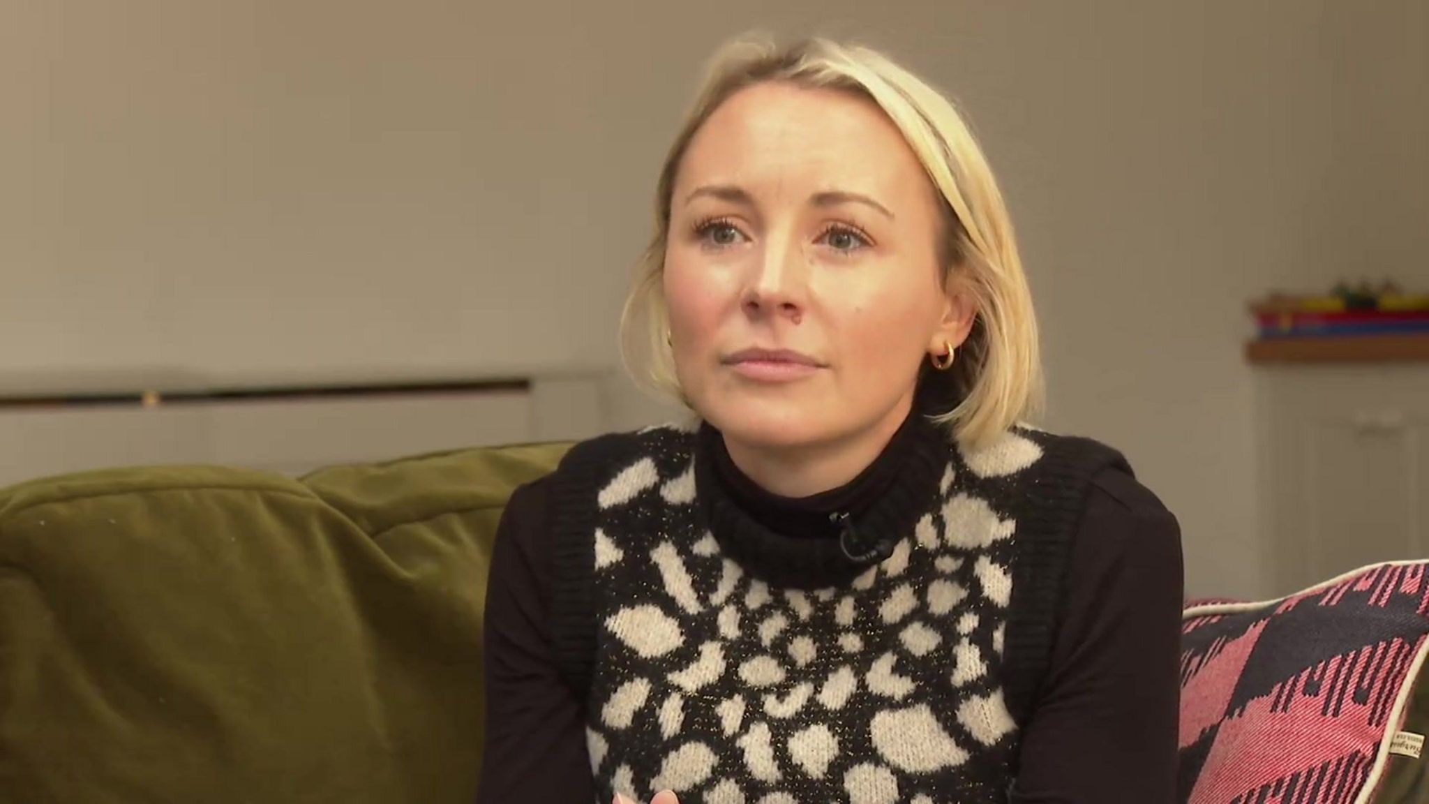 Cyffur canser y fron i atal pobl rhag 'cymryd cam mor drastig' - BBC ...