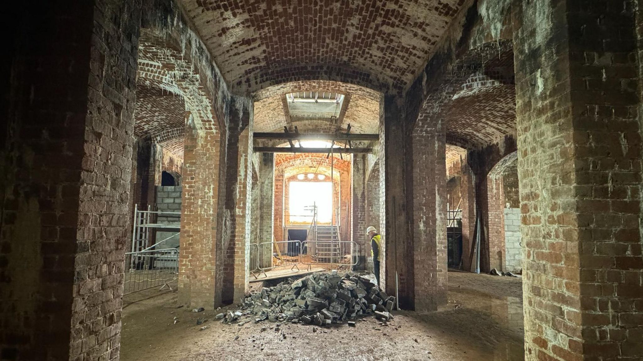 Sherwood Observatory: New pictures show construction of planetarium ...