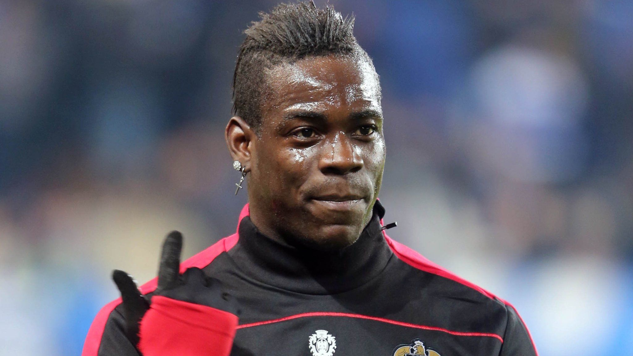 Mario Balotelli: Striker signs one-year Nice contract - BBC Sport