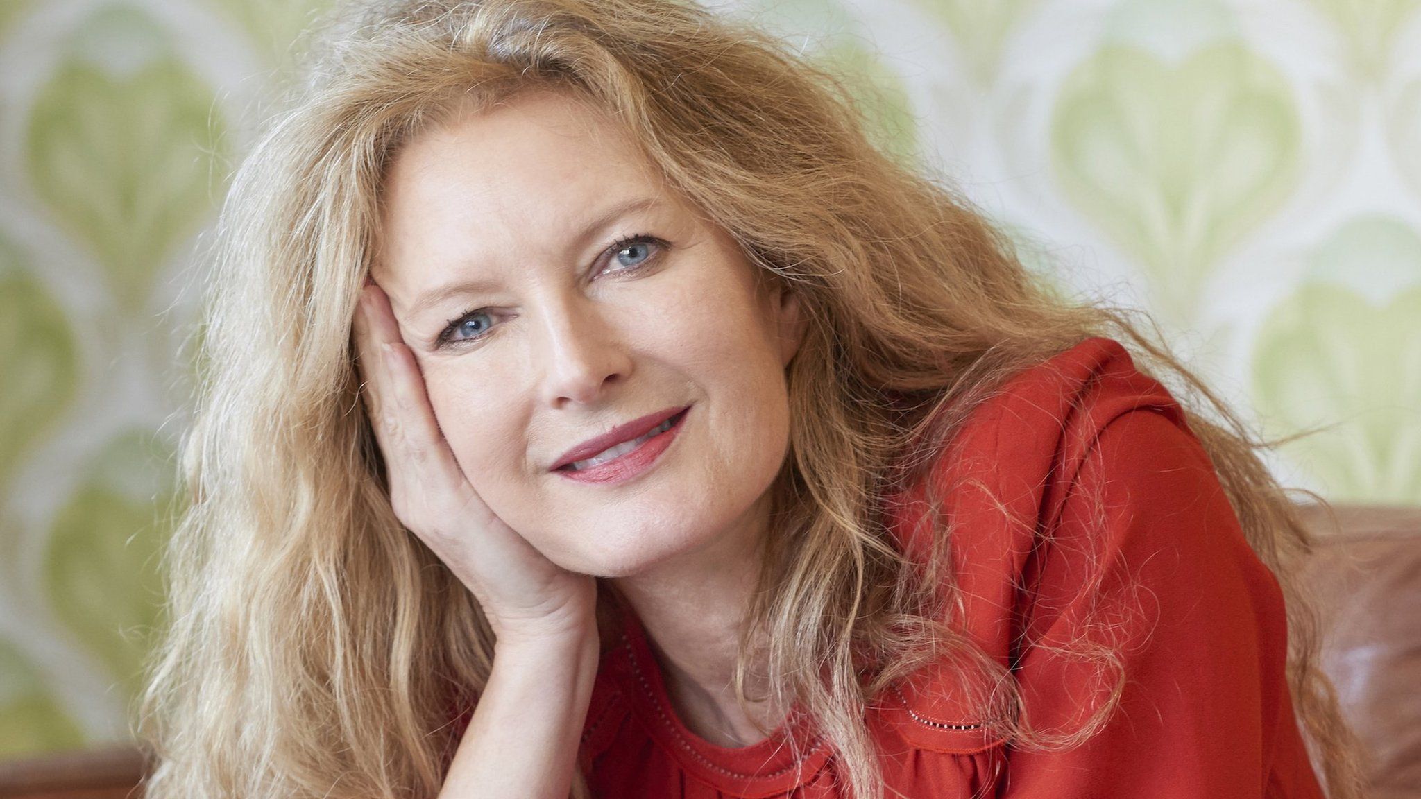 Saatchi boss Kevin Roberts resigns - BBC News