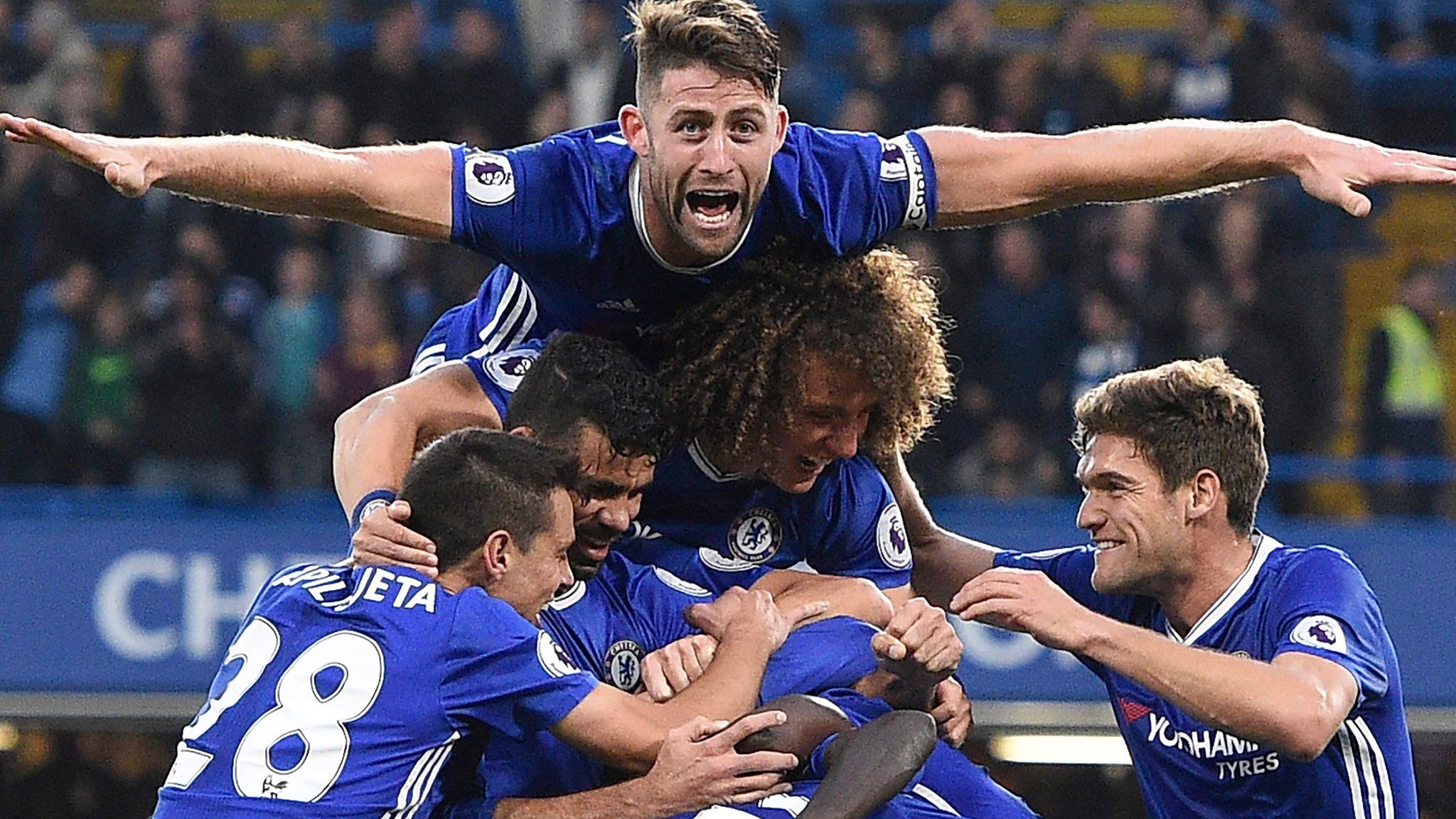 Garth Crooks' team of the week: Valdes, Luiz, Kante, Shaqiri, Coutinho ...