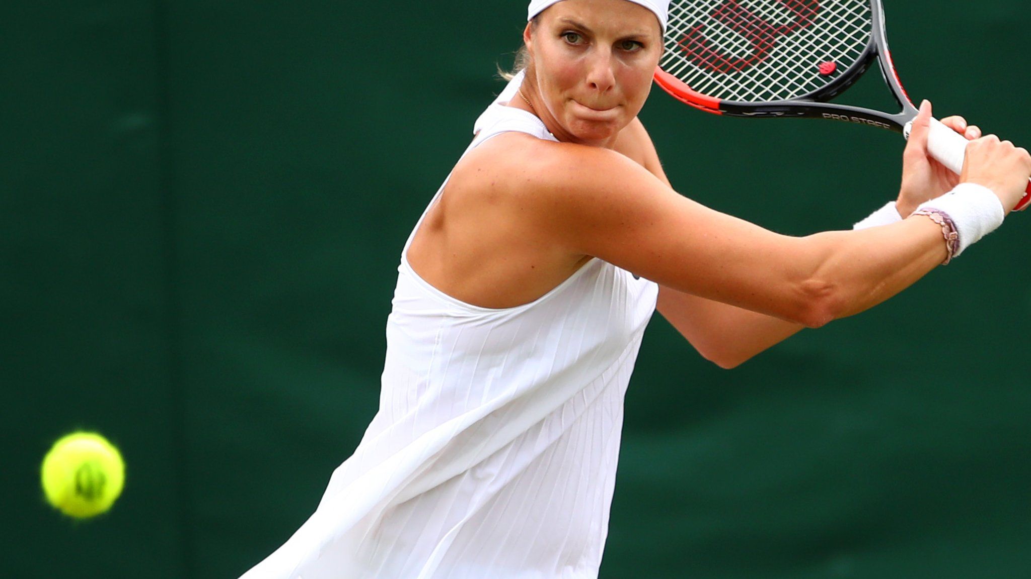 Wimbledon 2017: Johanna Konta races through first round - BBC Sport