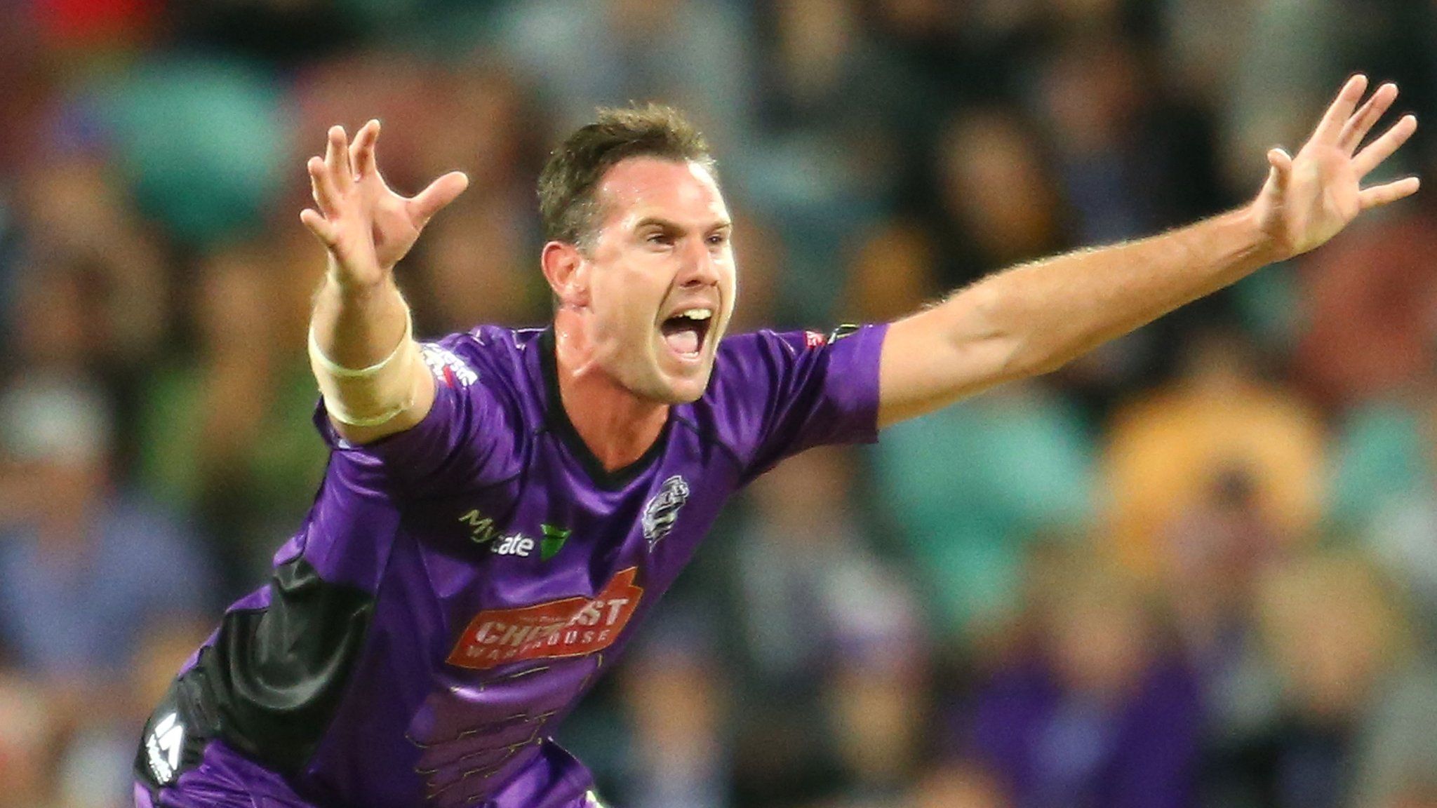 Shaun Tait: Former Australia pace bowler retires from cricket - BBC Sport