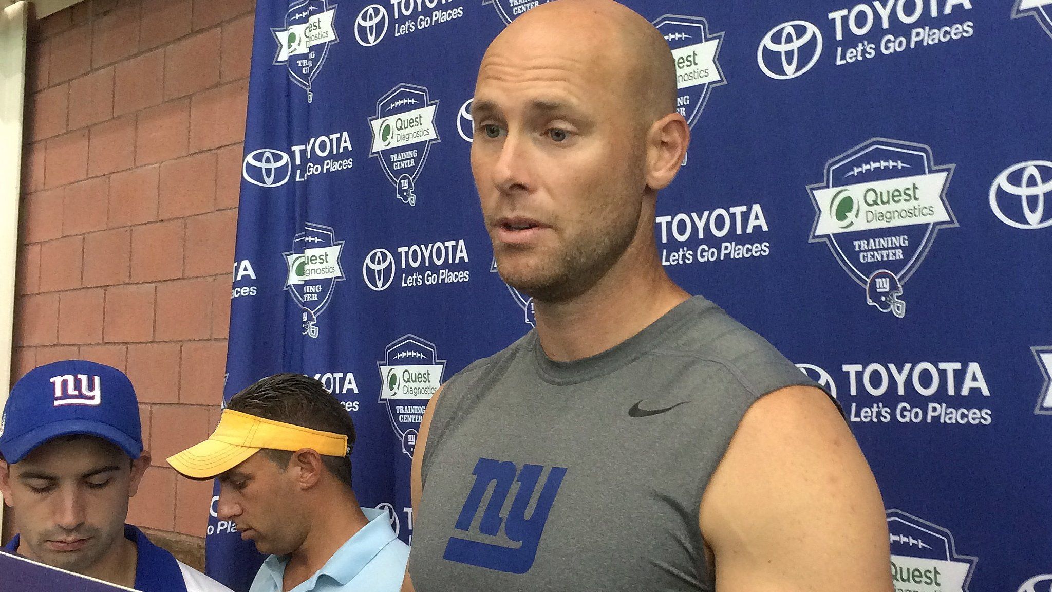 NFL: New York Giants beat Los Angeles Rams 17-10 at Twickenham - BBC Sport