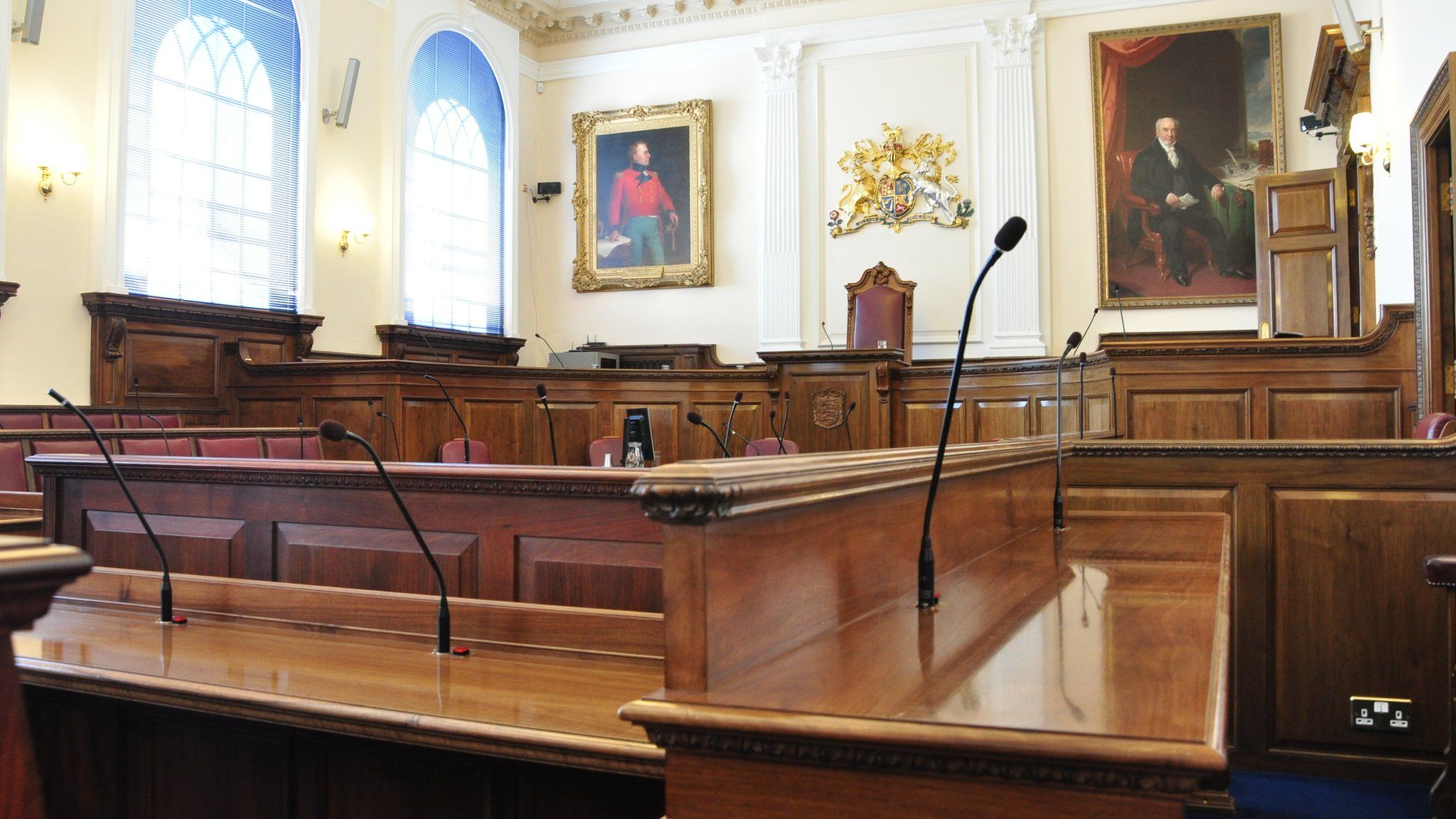 Guernsey Election 2016: Postal voting numbers up - BBC News