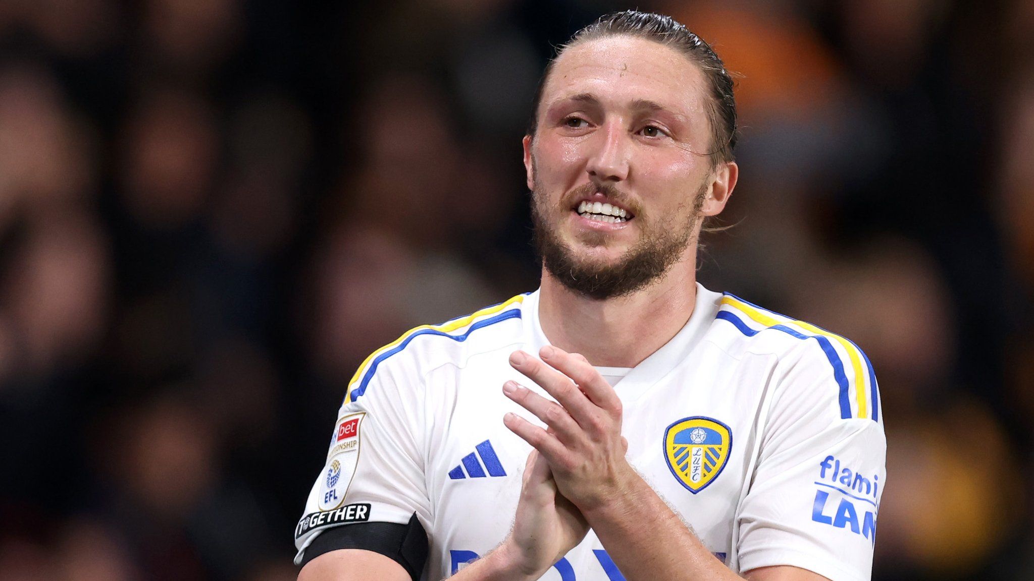 Leeds United ex-player Luke Ayling 'honoured' by pub name change - BBC News