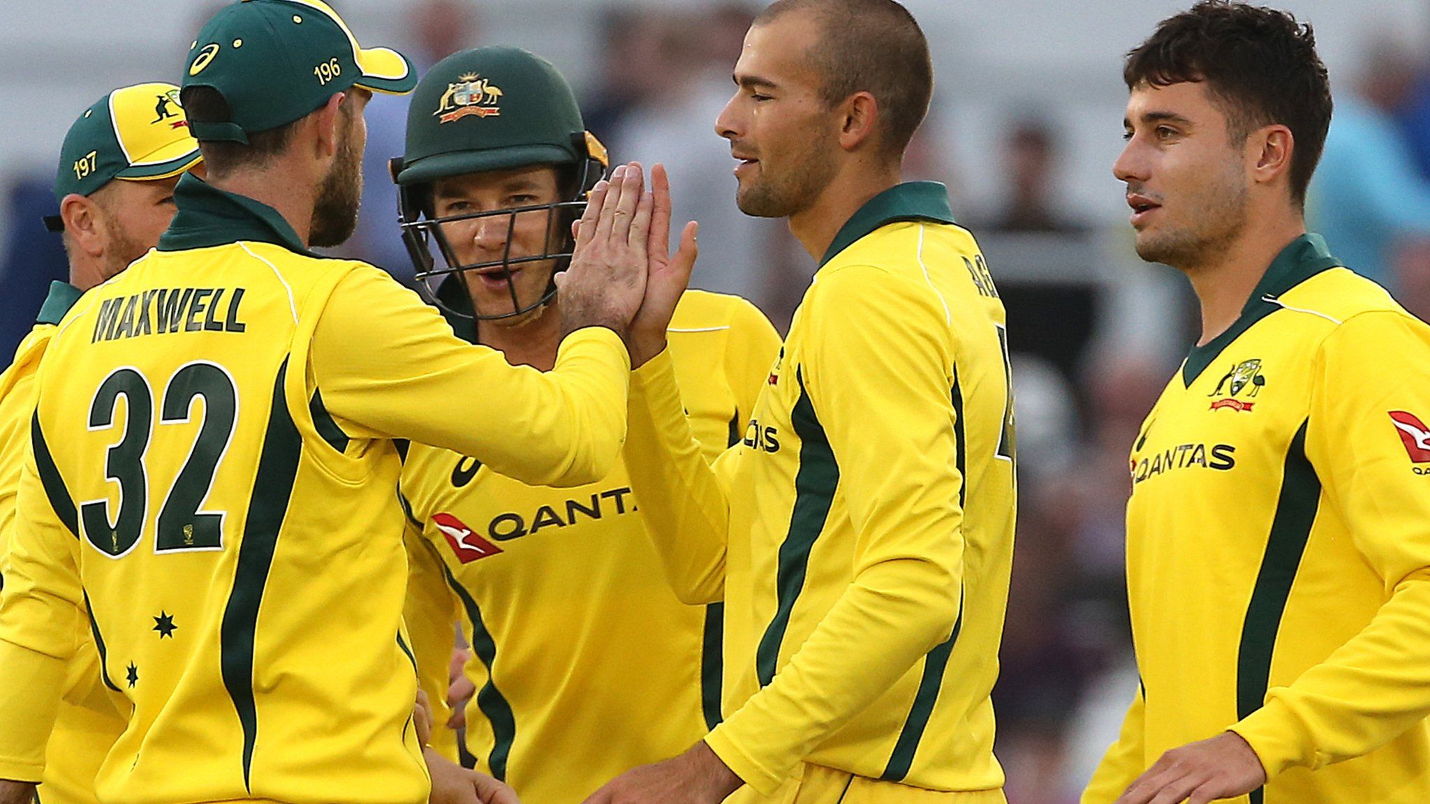 Ben Brown: Sussex captain signs extended deal - BBC Sport