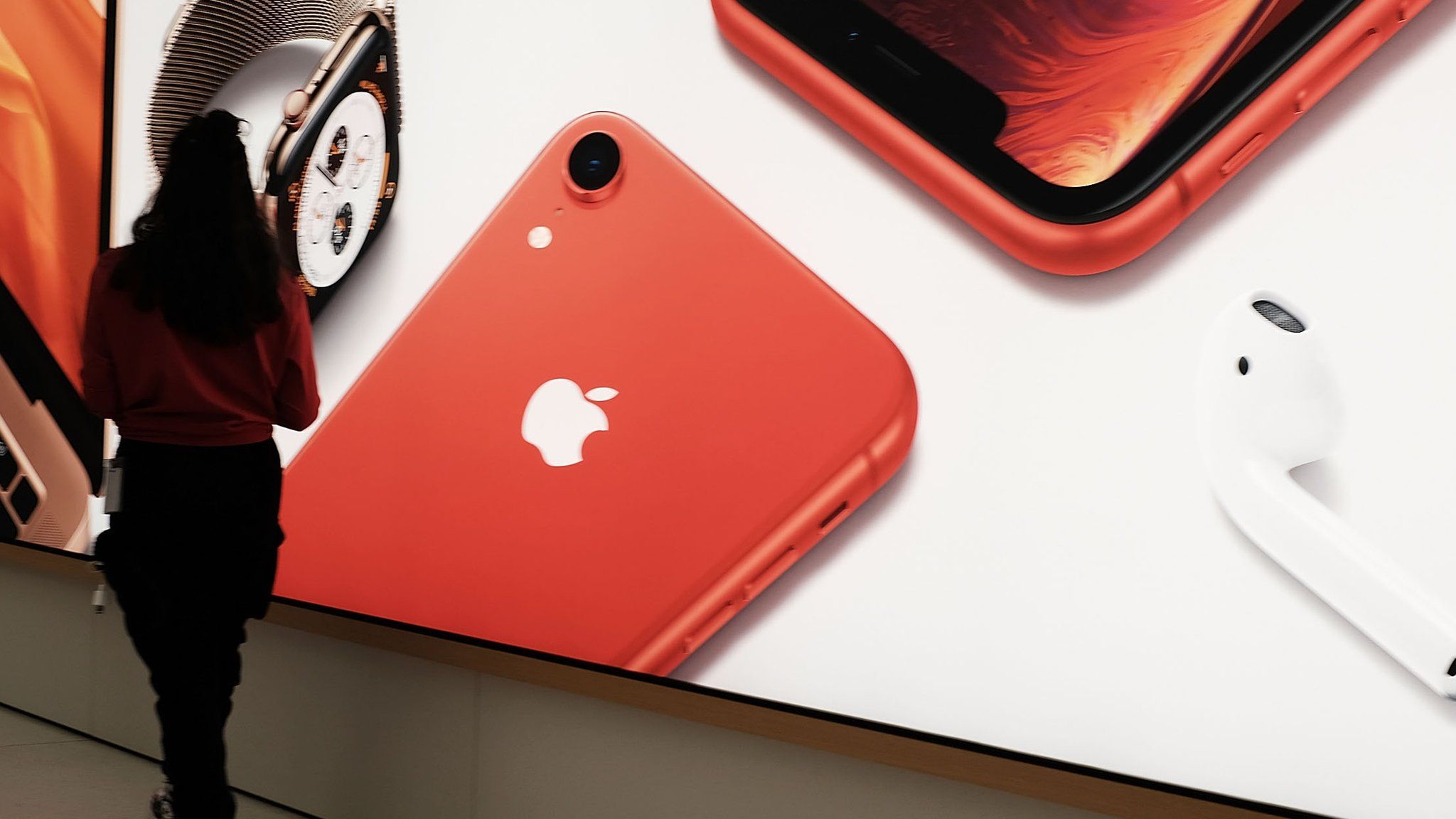 Tech stocks slide as Wall Street goes into reverse - BBC News