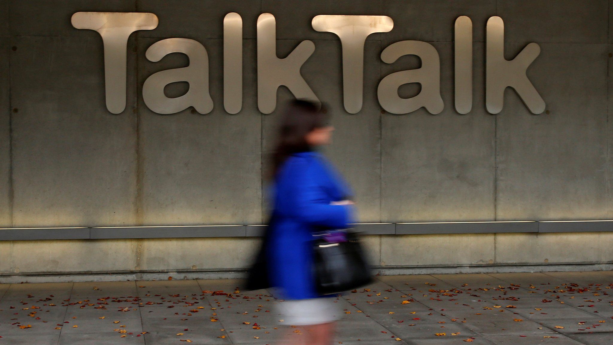 TalkTalk to move headquarters to Salford from London - BBC News