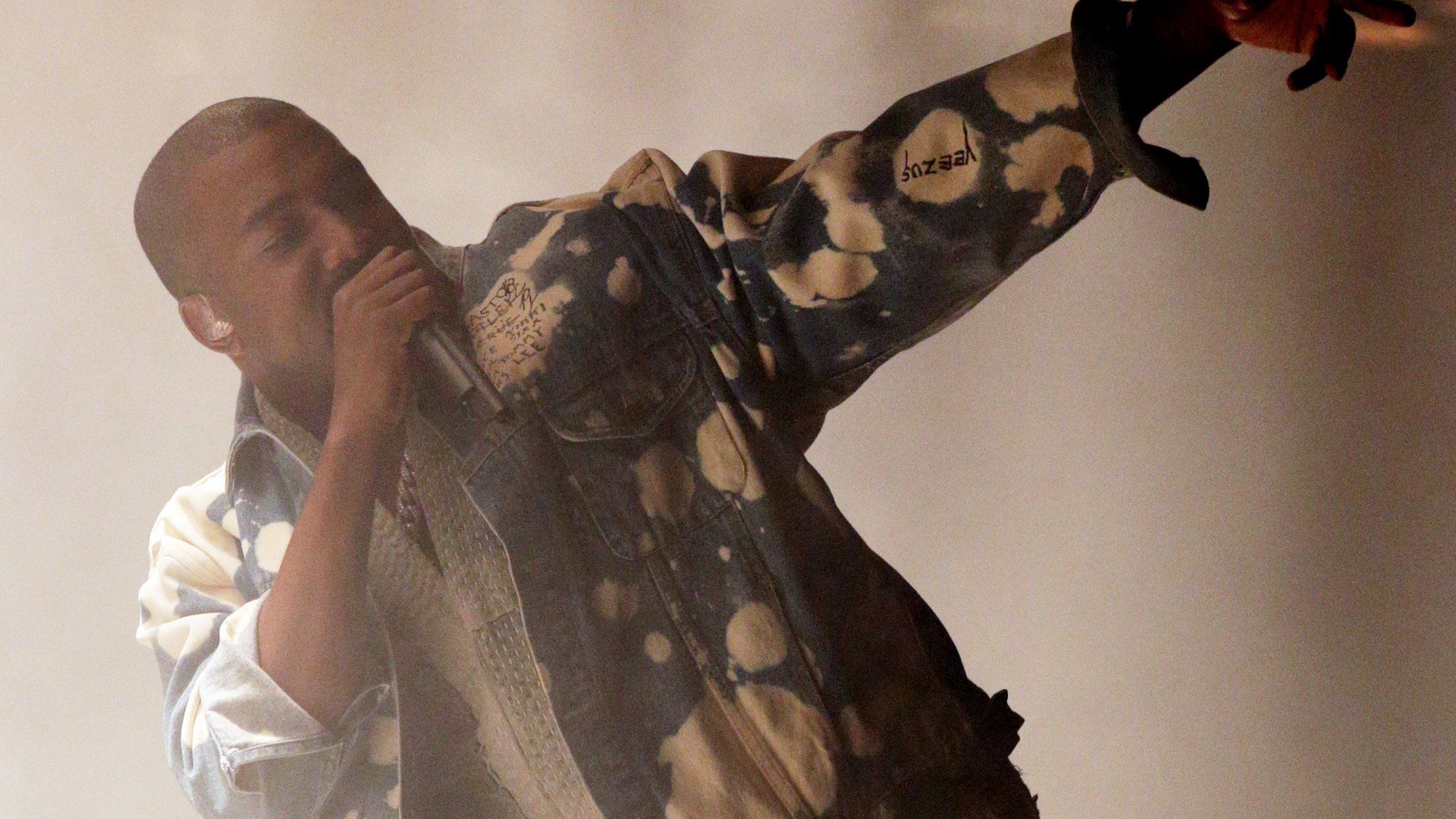 Kanye West accused of copyright theft by Hungarian rock singer - BBC News