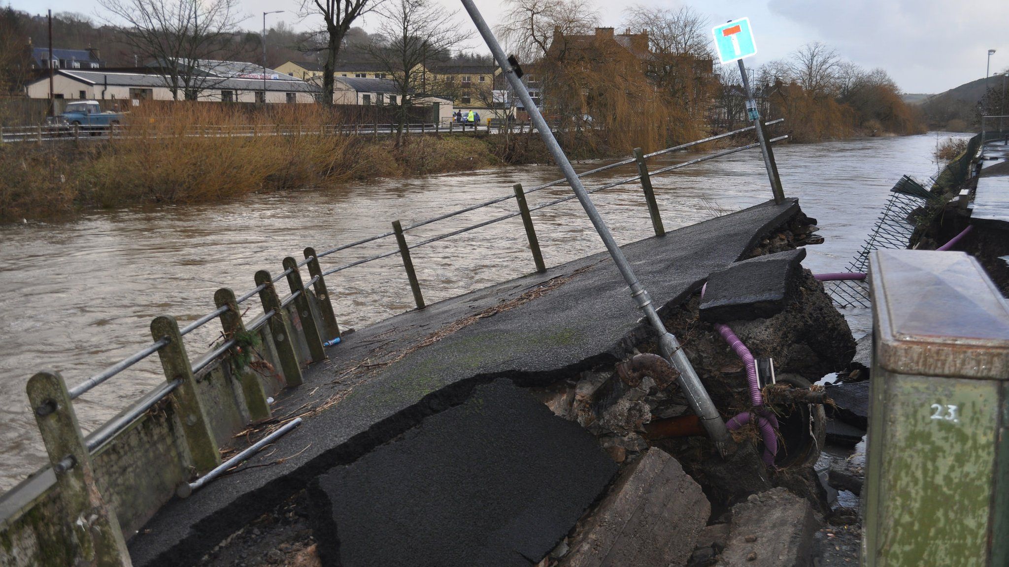Scottish Borders flood repairs bill reaches £1.6m - BBC News