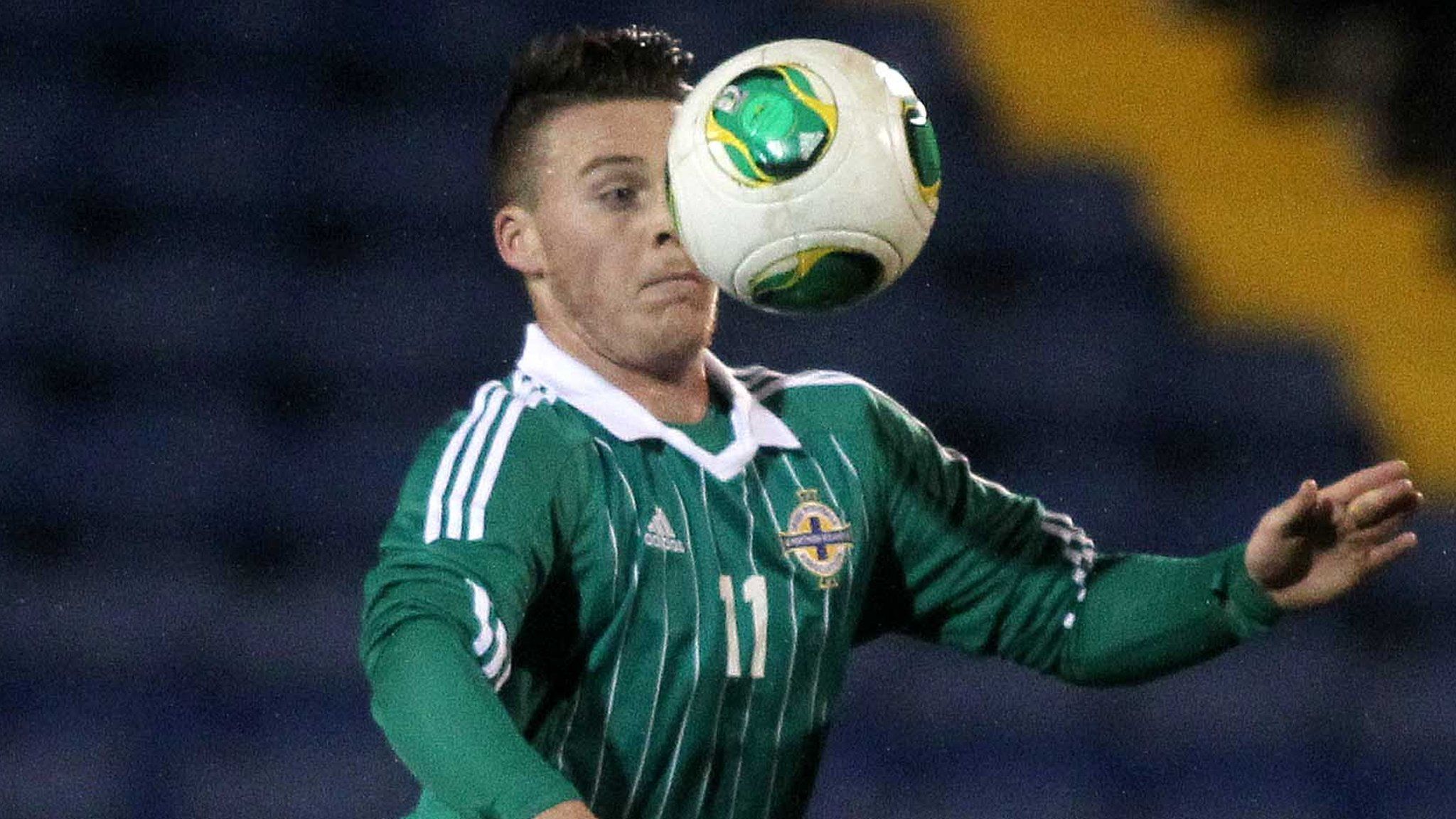 Josh Carson: Midfielder joins Coleraine after Linfield exit - BBC Sport