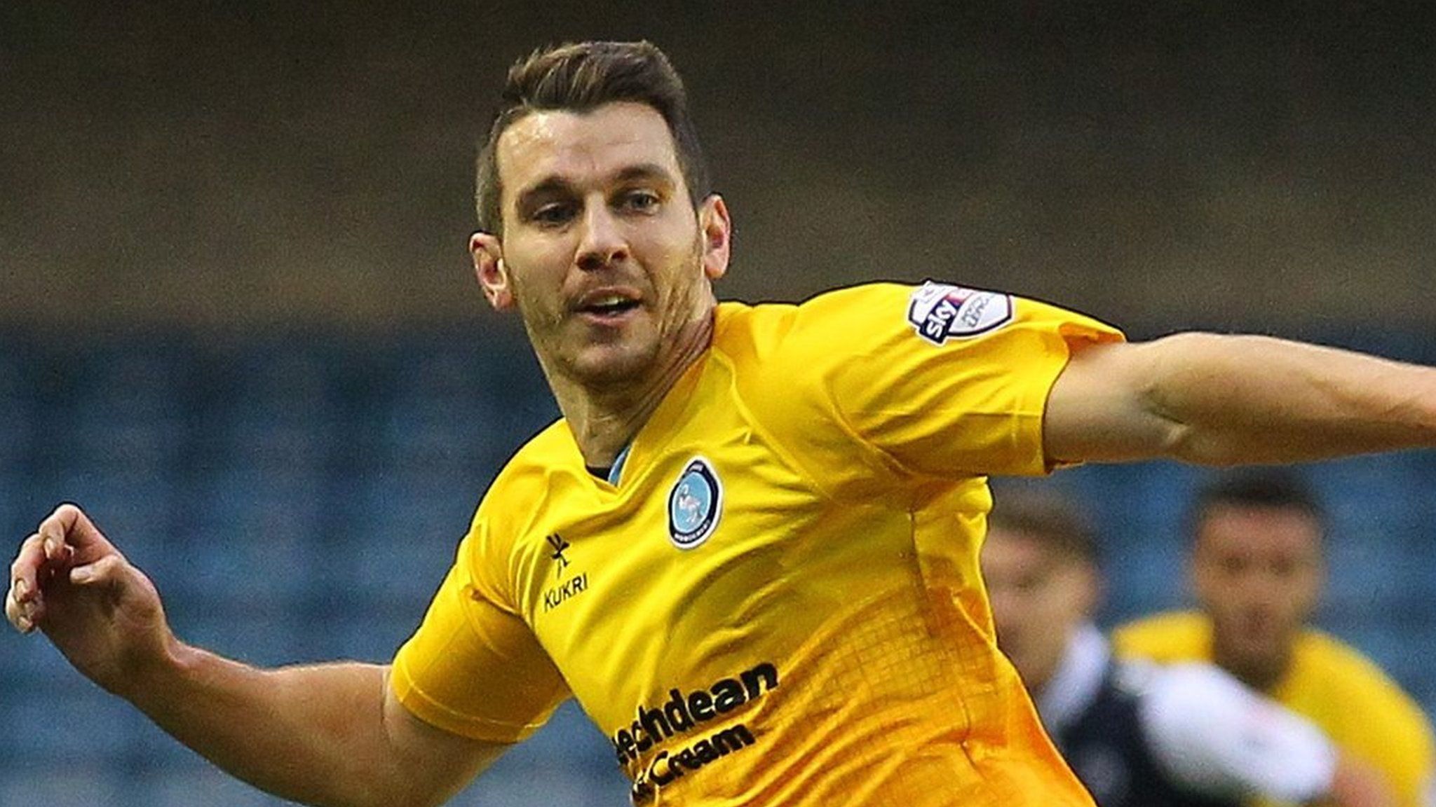 Luton Town: Nathan Jones 'equipped' for management chance - BBC Sport