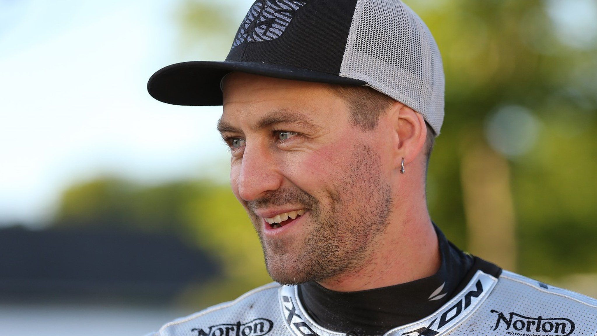 Isle of Man TT 2018: Josh Brookes confirms further TT rides - BBC Sport