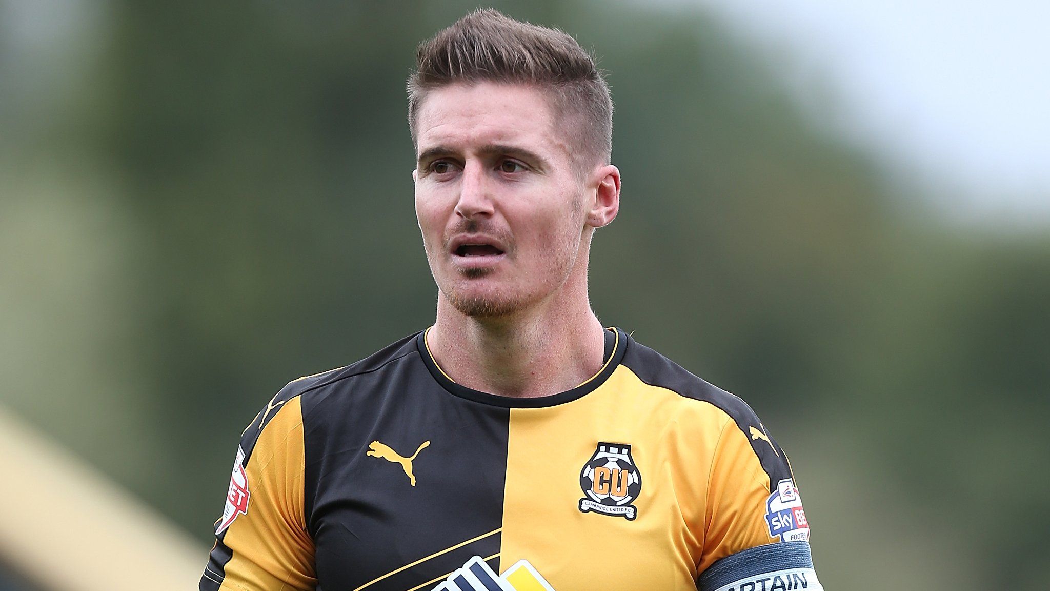 Cambridge United re-sign Barry Corr and Billy Waters joins from ...