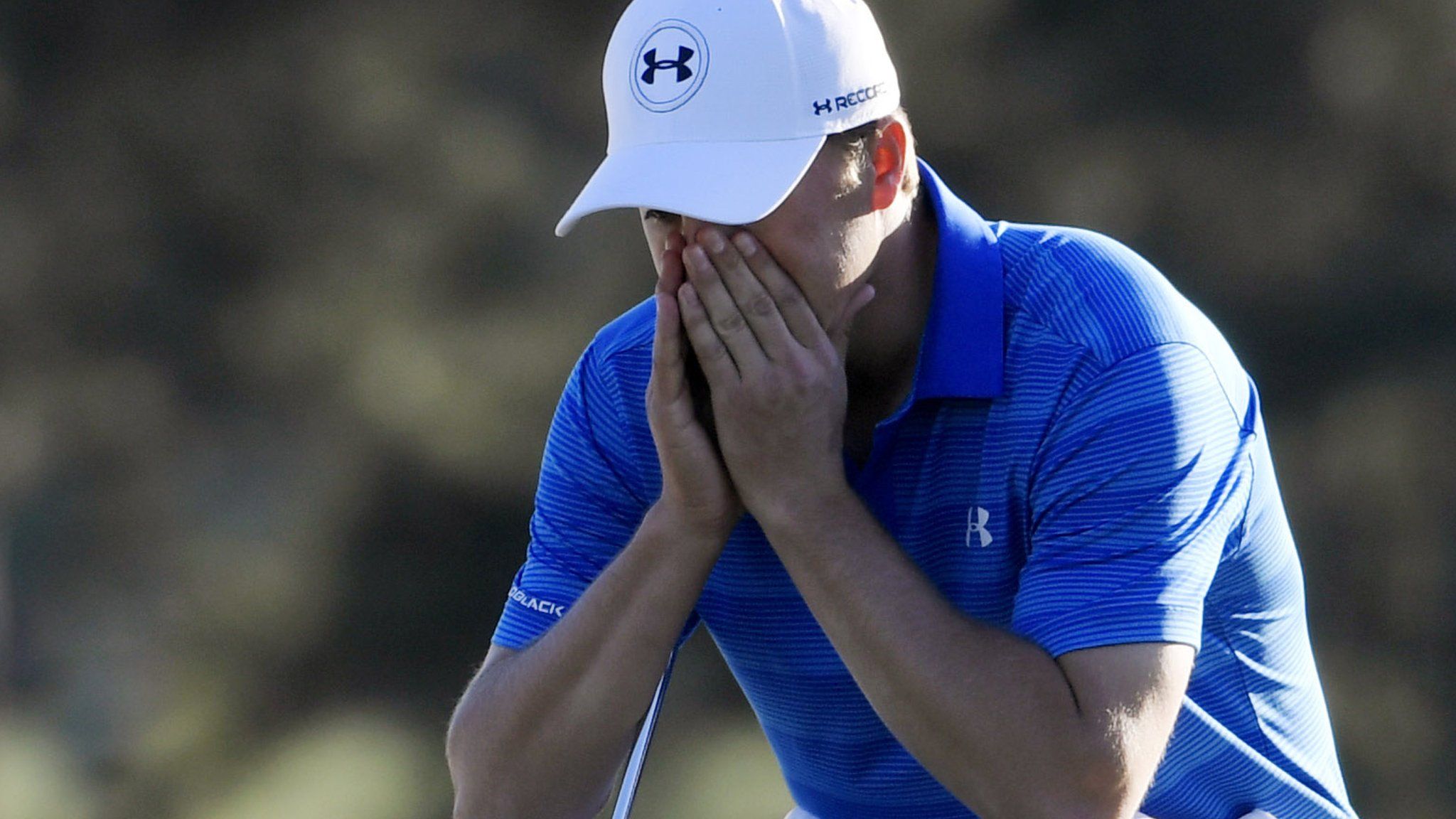 Luke Donald & Russell Knox one shot off Heritage lead - BBC Sport