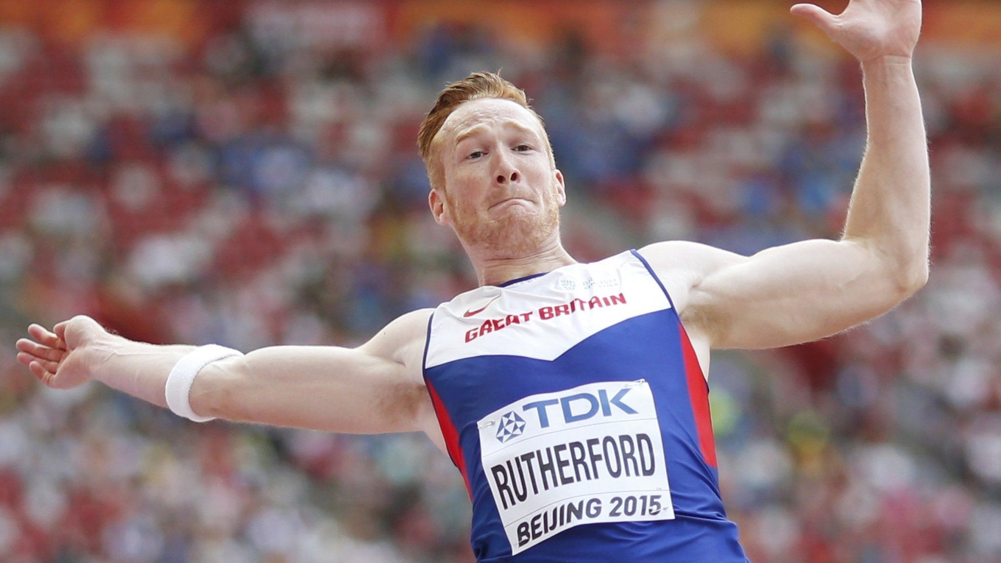 Greg Rutherford wins World Championships long jump gold - BBC Sport