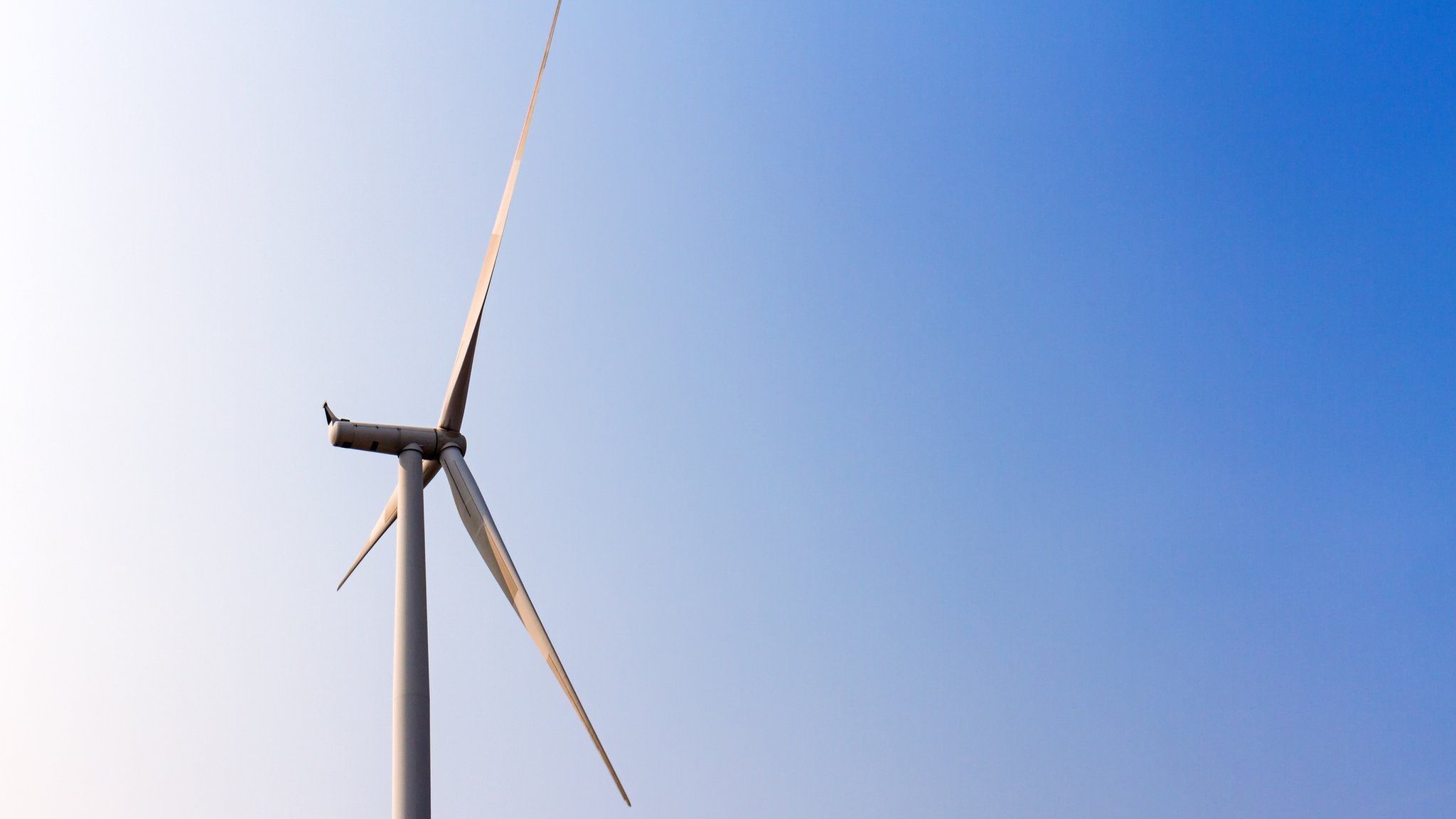 Dumfries and Galloway wind turbine total approaches 600 - BBC News