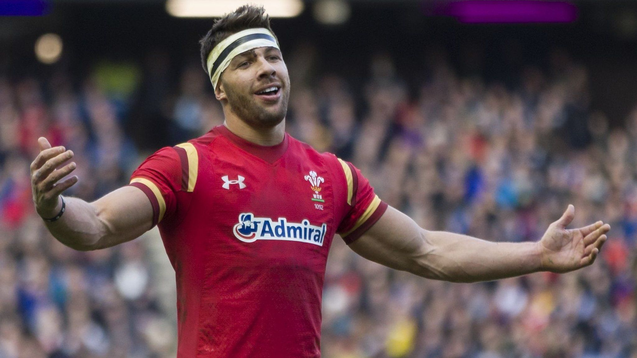 Rhys Webb: Ospreys player says Wales' selection policy change is 'a ...