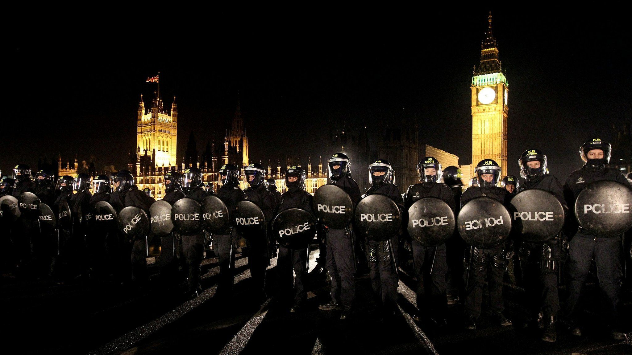 Do Met Police apologies signal new 'touchy-feely' approach? - BBC News