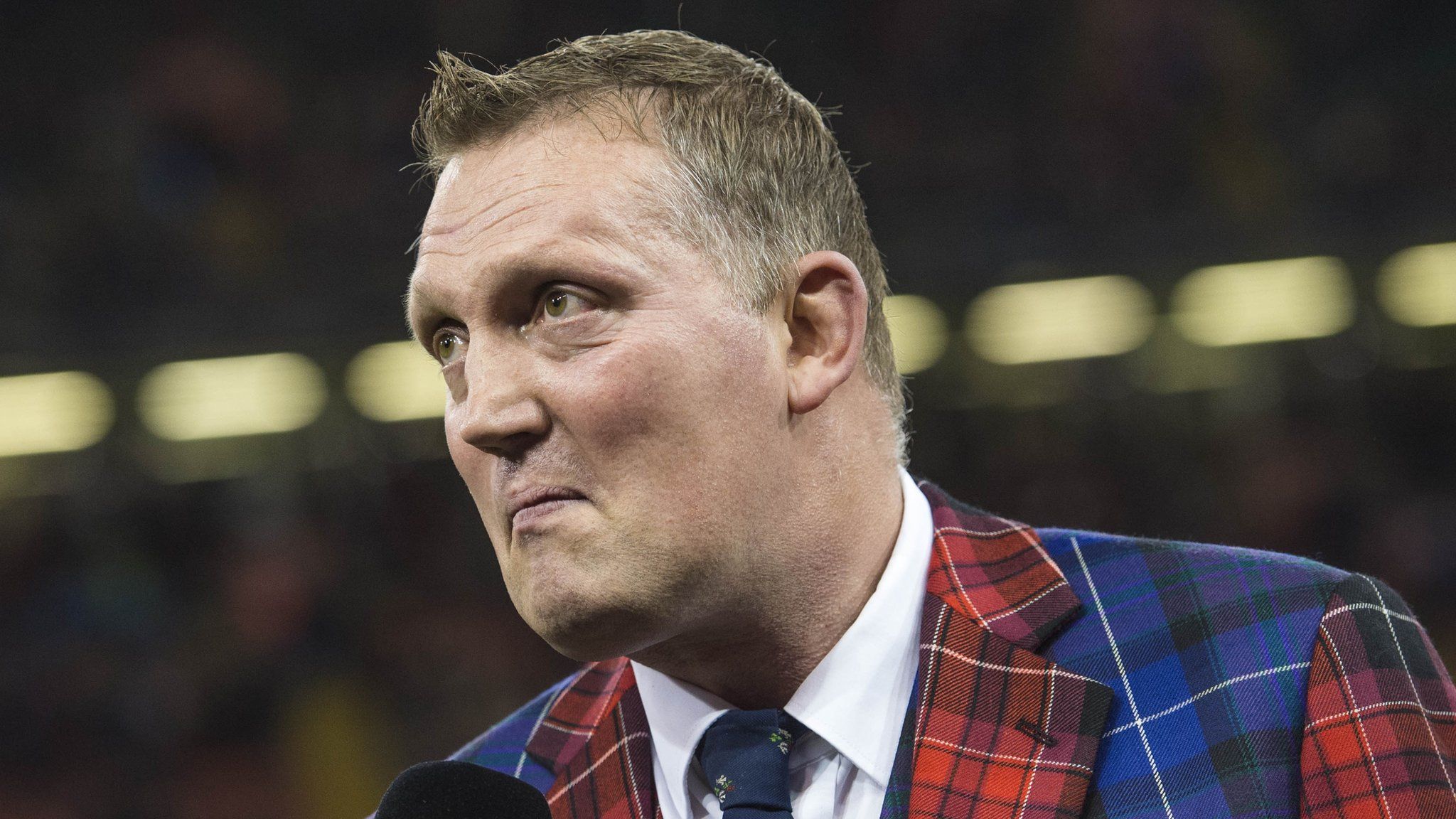 Former Scotland rugby player Doddie Weir receives OBE from the Queen ...