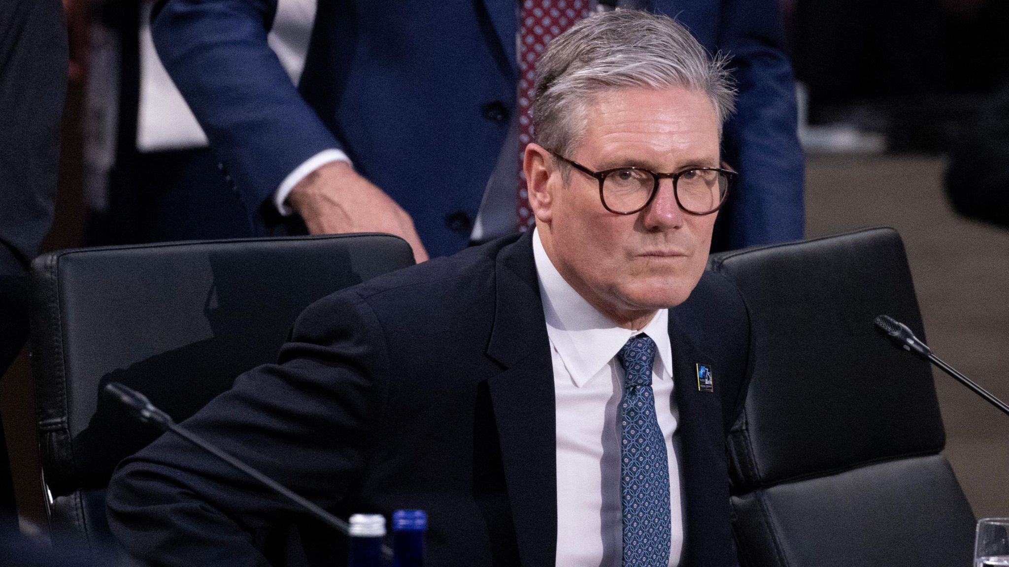 Keir Starmer pledges to beef up standards watchdog rules - BBC News