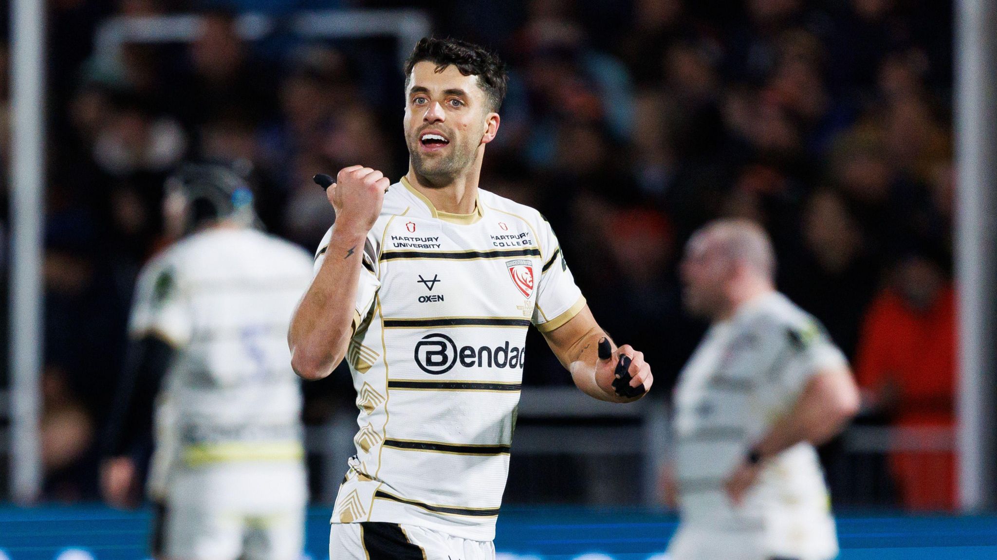 Adam Hastings set for Glasgow return - report - BBC Sport