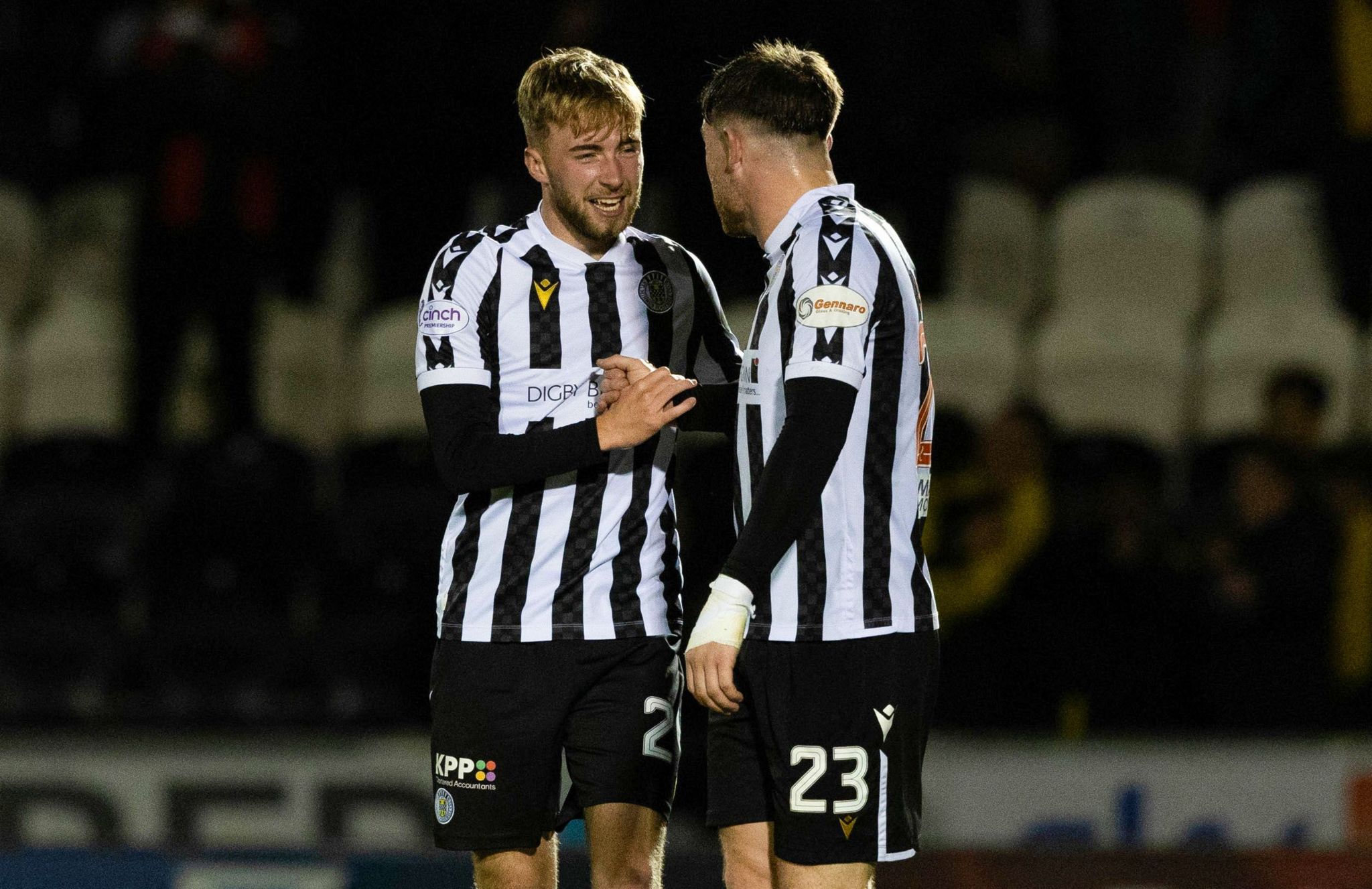 Jamieson signs new Buddies deal - BBC Sport