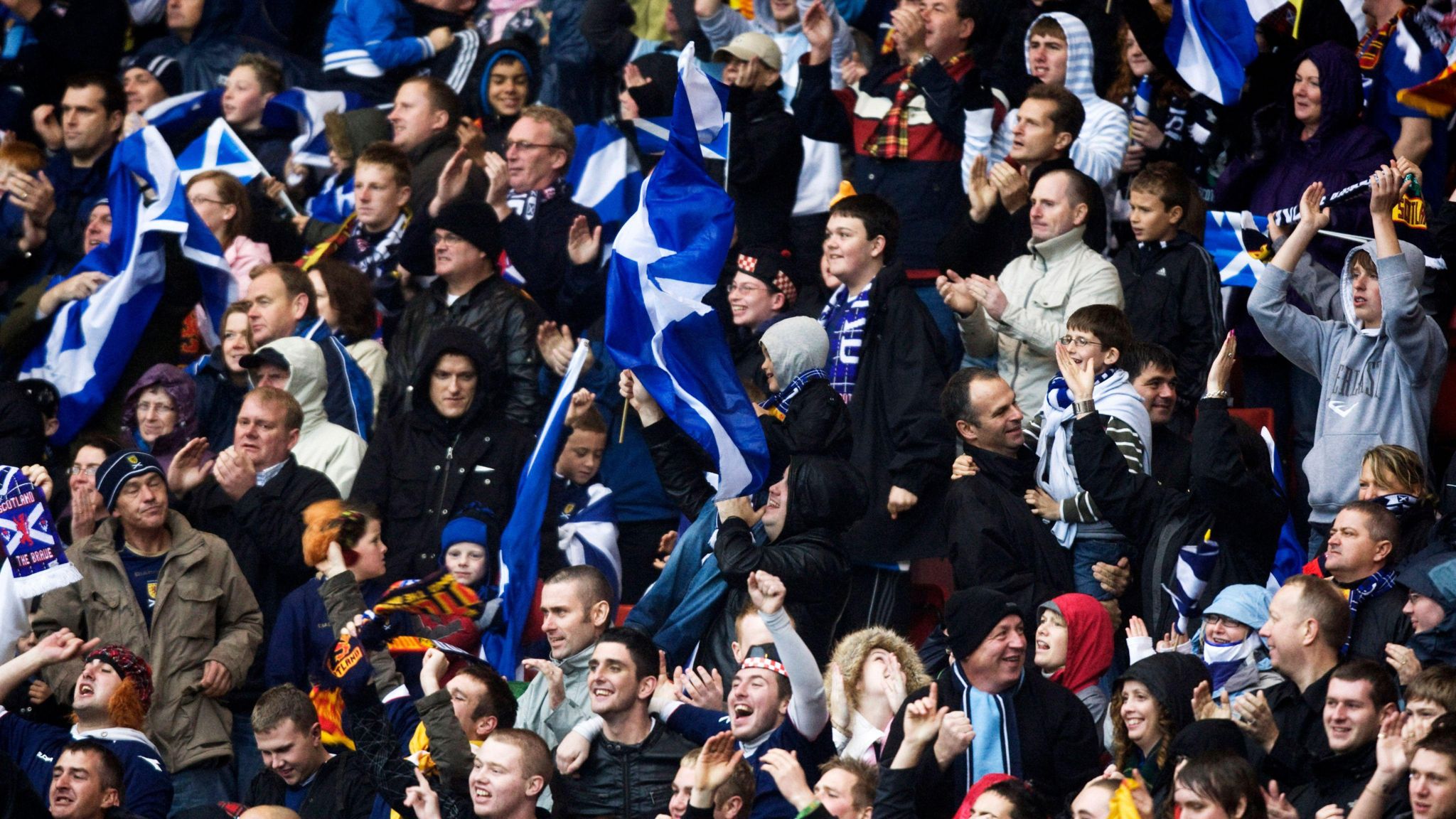 SPFL breaks attendance record for second consecutive year - BBC Sport