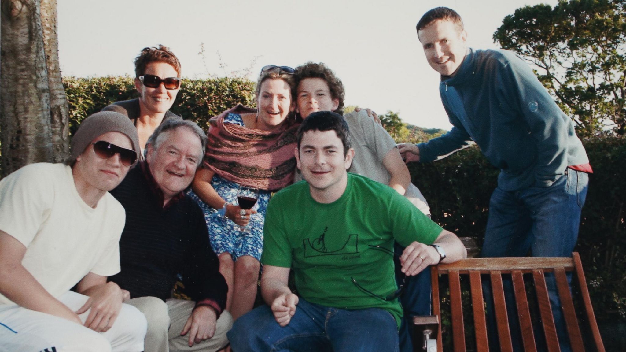 Dafydd Iwan: Oriel atgofion pen-blwydd 80 - BBC Cymru Fyw