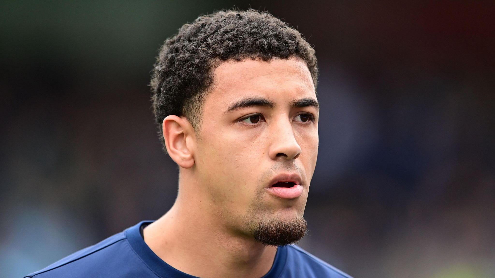 Bolton: Defender Chris Forino to join from Wycombe - BBC Sport