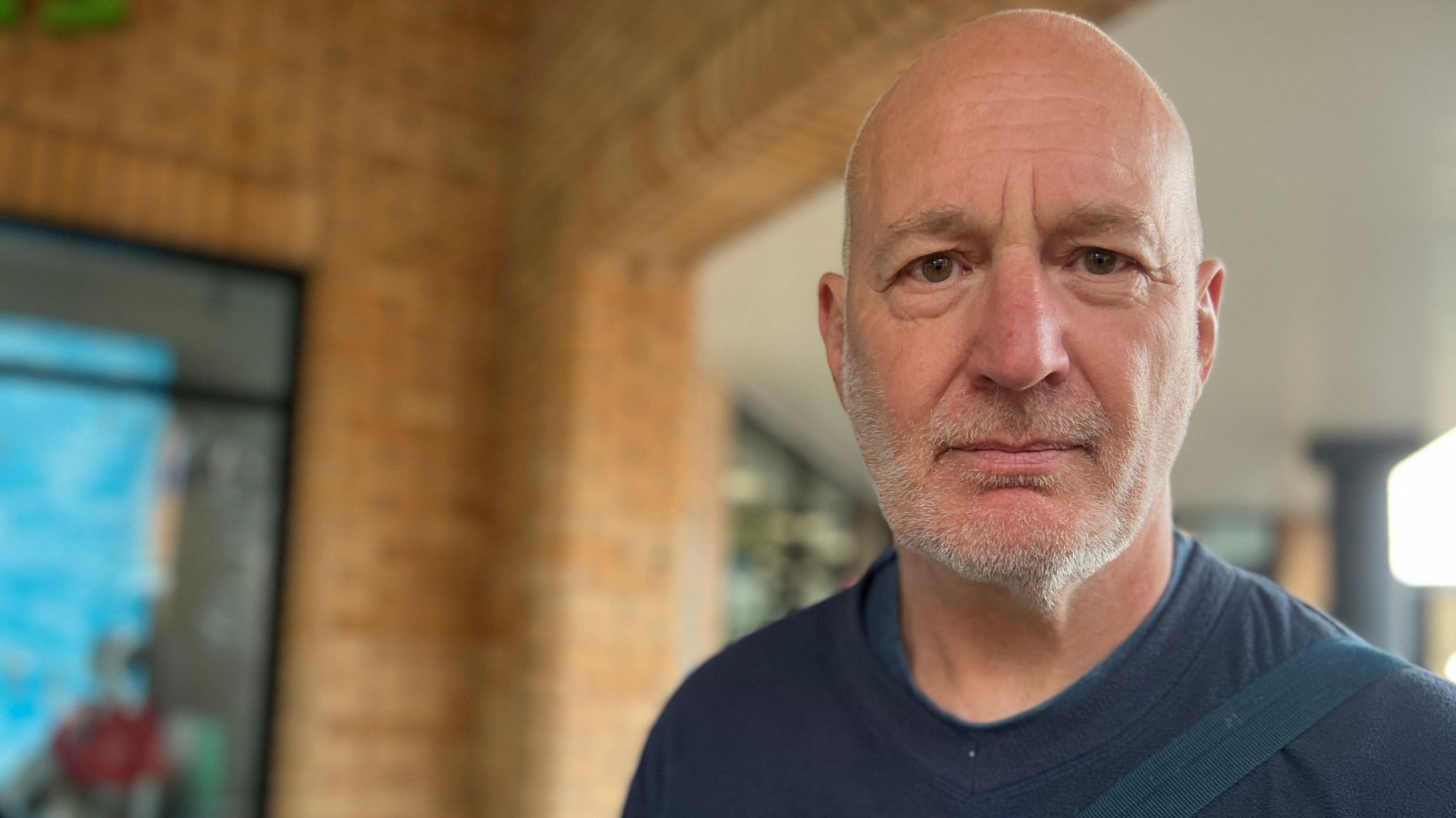 Peterborough shoplifting suspect believed to have entered river - BBC News