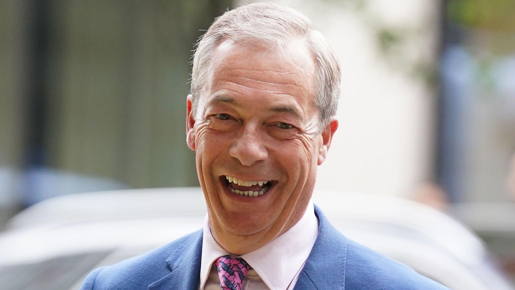 General election 2024: 'Beer buddies' and Home Alone - BBC News