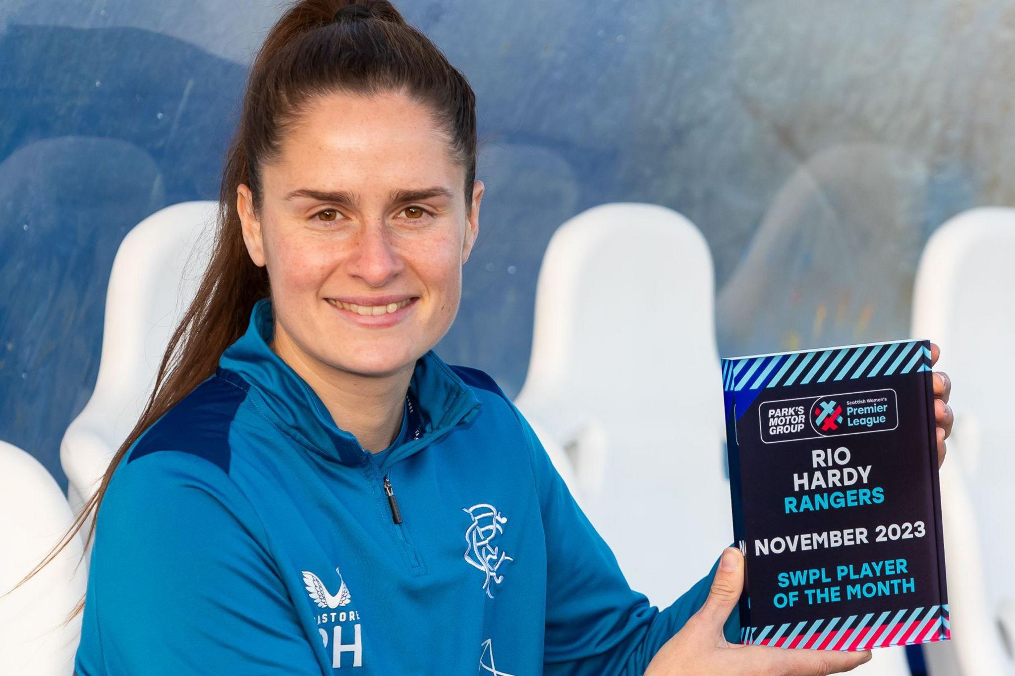 Hardy picks up November POTM award - BBC Sport