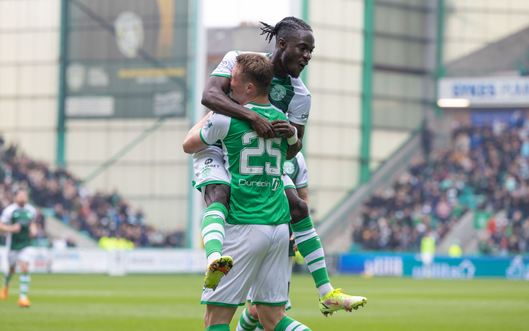 Hibernian 2-1 St Mirren: Who impressed? - BBC Sport