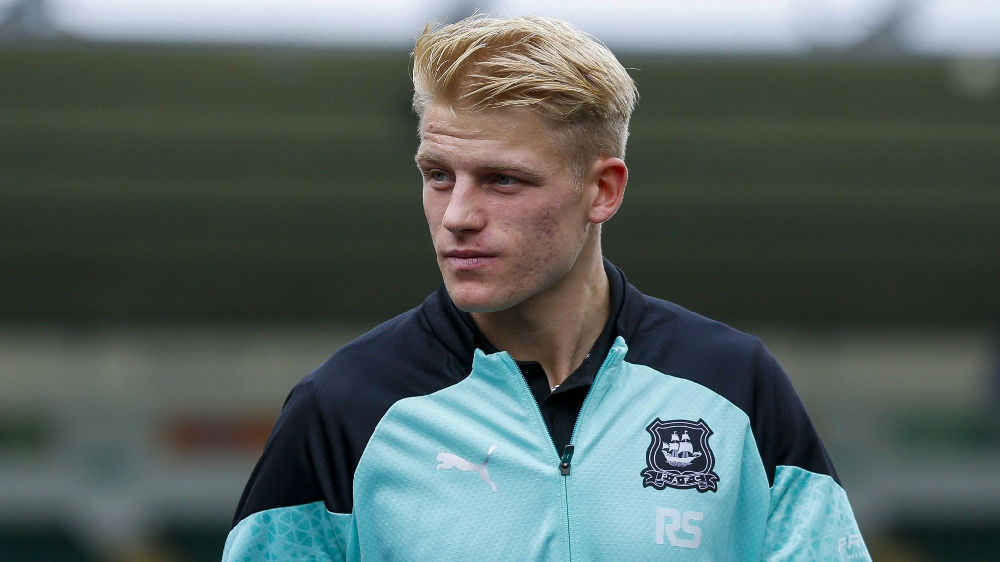 Saxon Earley: Lincoln City sign Plymouth Argyle defender on season-long ...