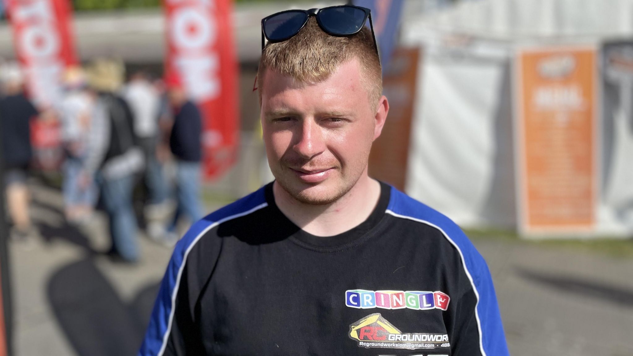 Flurry of support keeps local newcomer's TT debut on track - BBC News