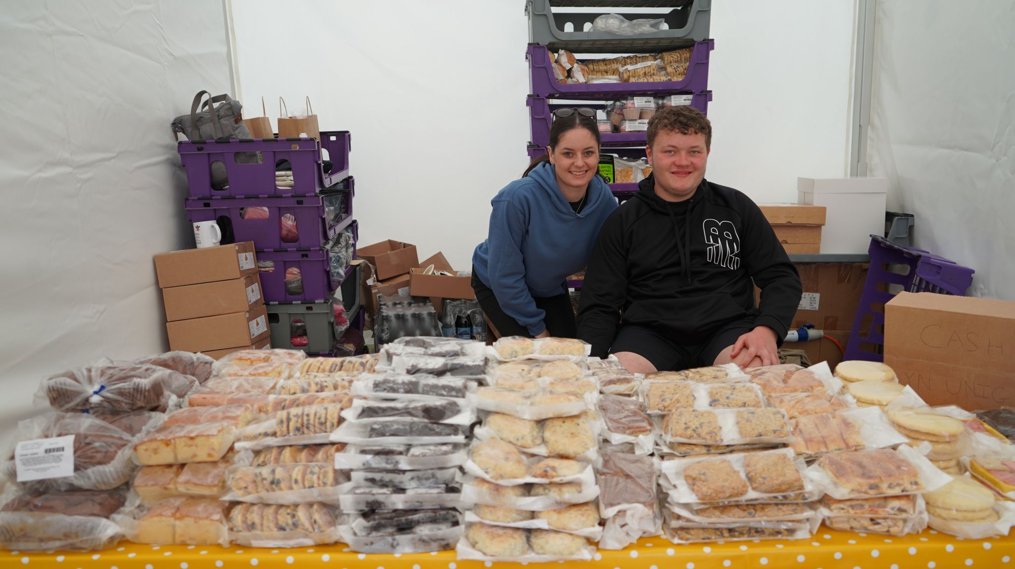 Dydd Mawrth: Eisteddfod Llŷn ac Eifionydd - BBC Cymru Fyw