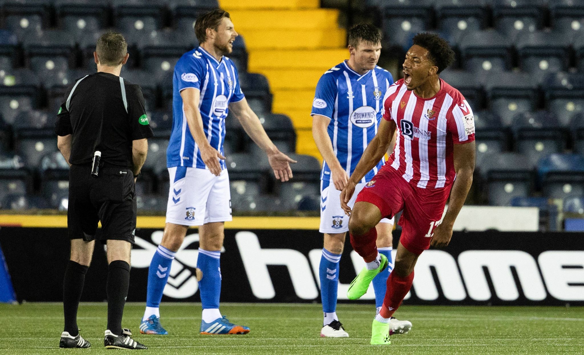 B﻿air back in Davidson's starting thoughts - BBC Sport