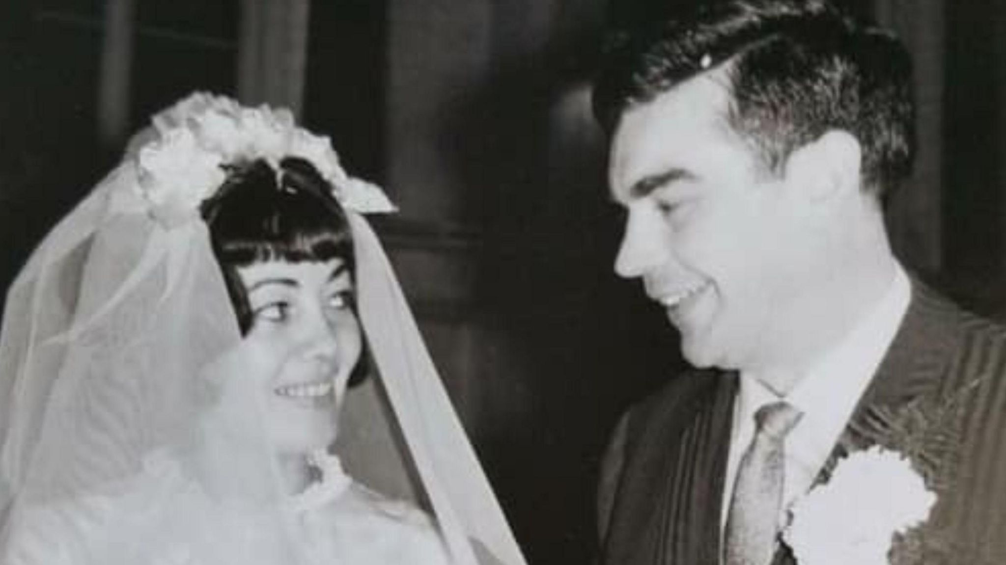 The podcast keeping memories of loved ones alive - BBC News