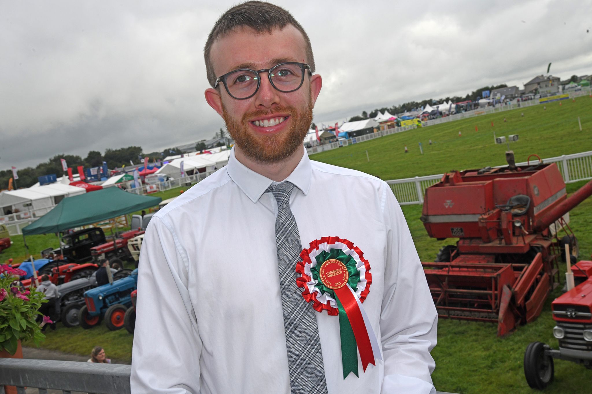 Lluniau: Dydd Mawrth yn Sioe Môn - BBC Cymru Fyw