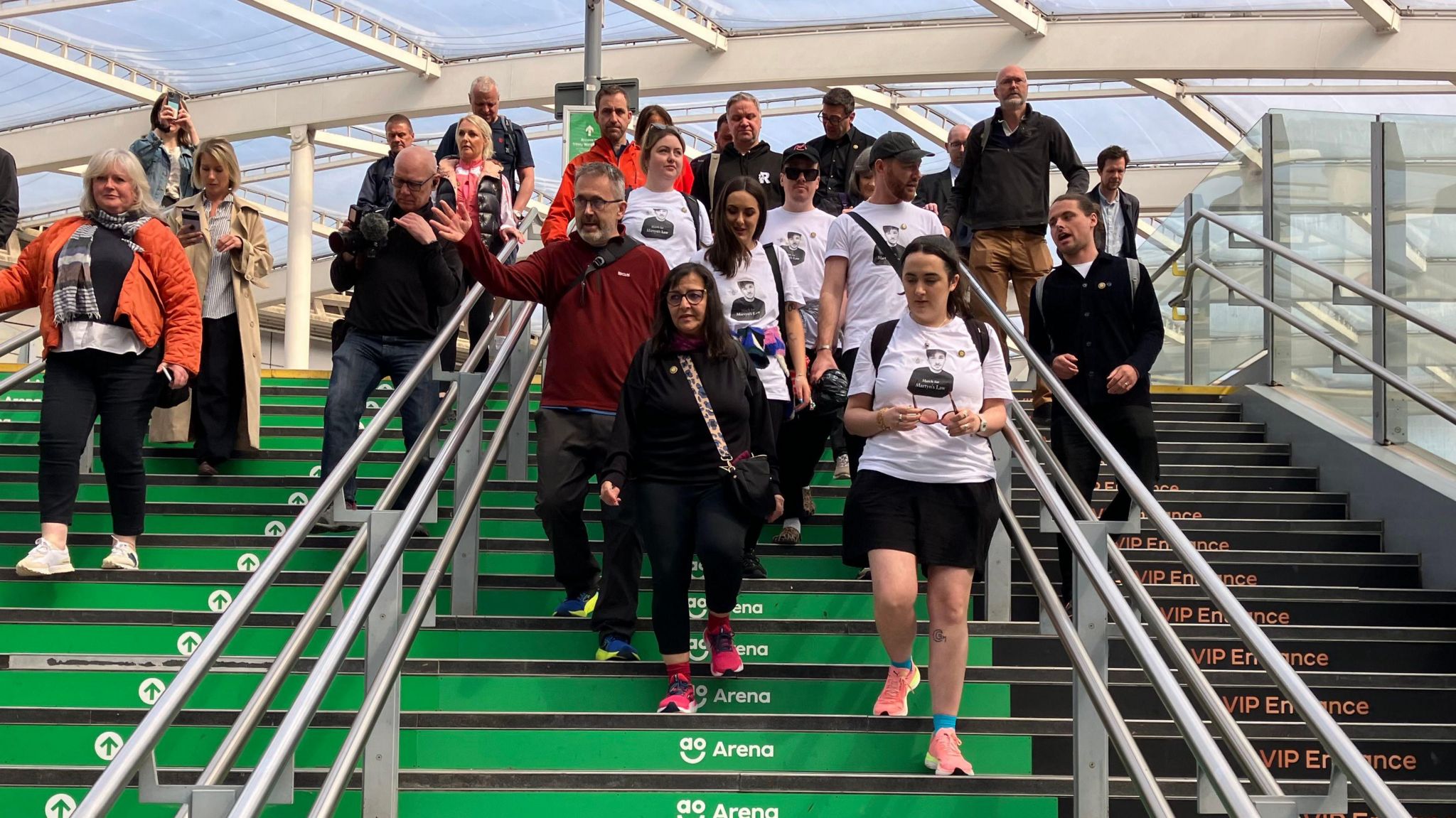 Manchester Arena victim's mum walks 200 miles for new venue law - BBC News