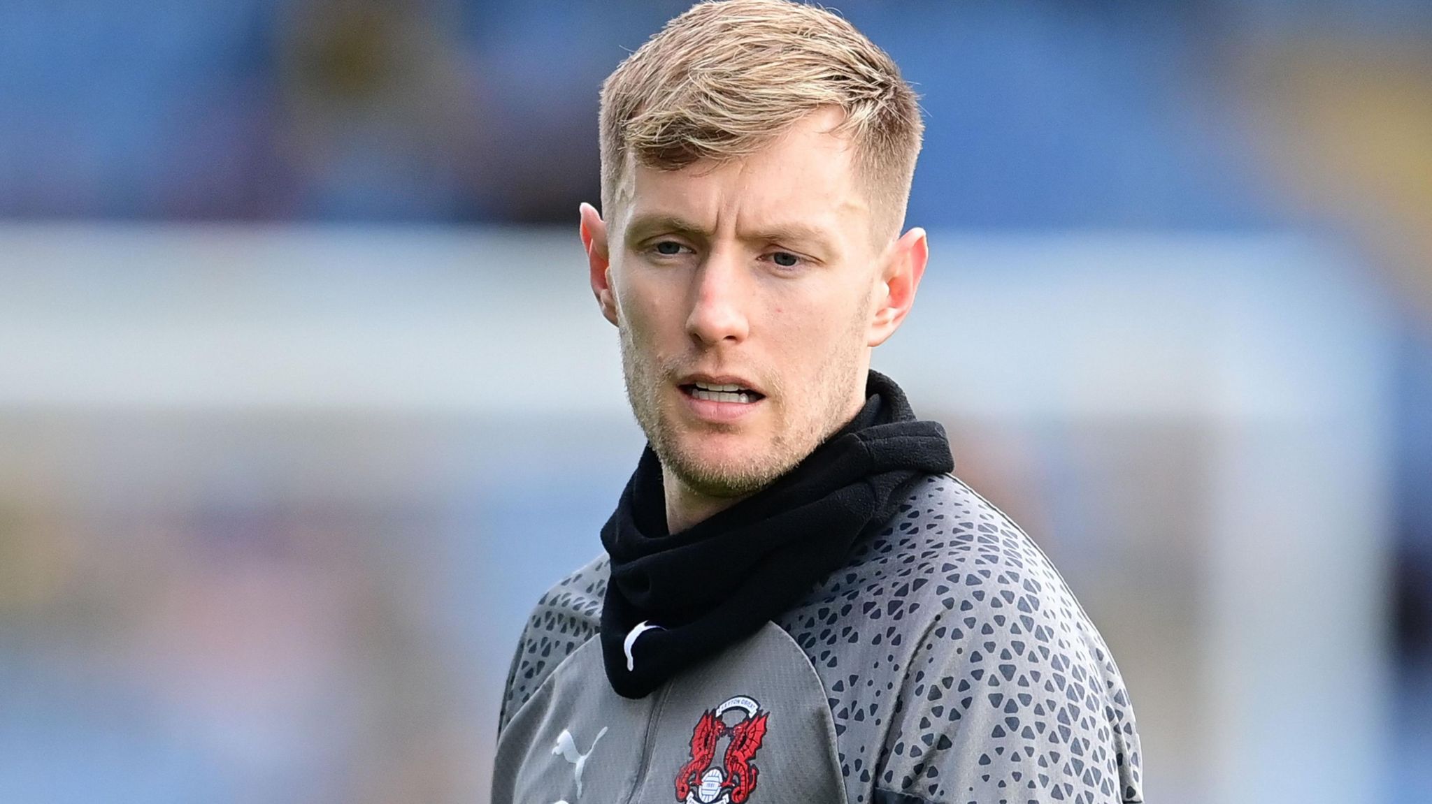 Joe Pigott & Lewis Ward: Wimbledon sign striker and goalkeeper - BBC Sport