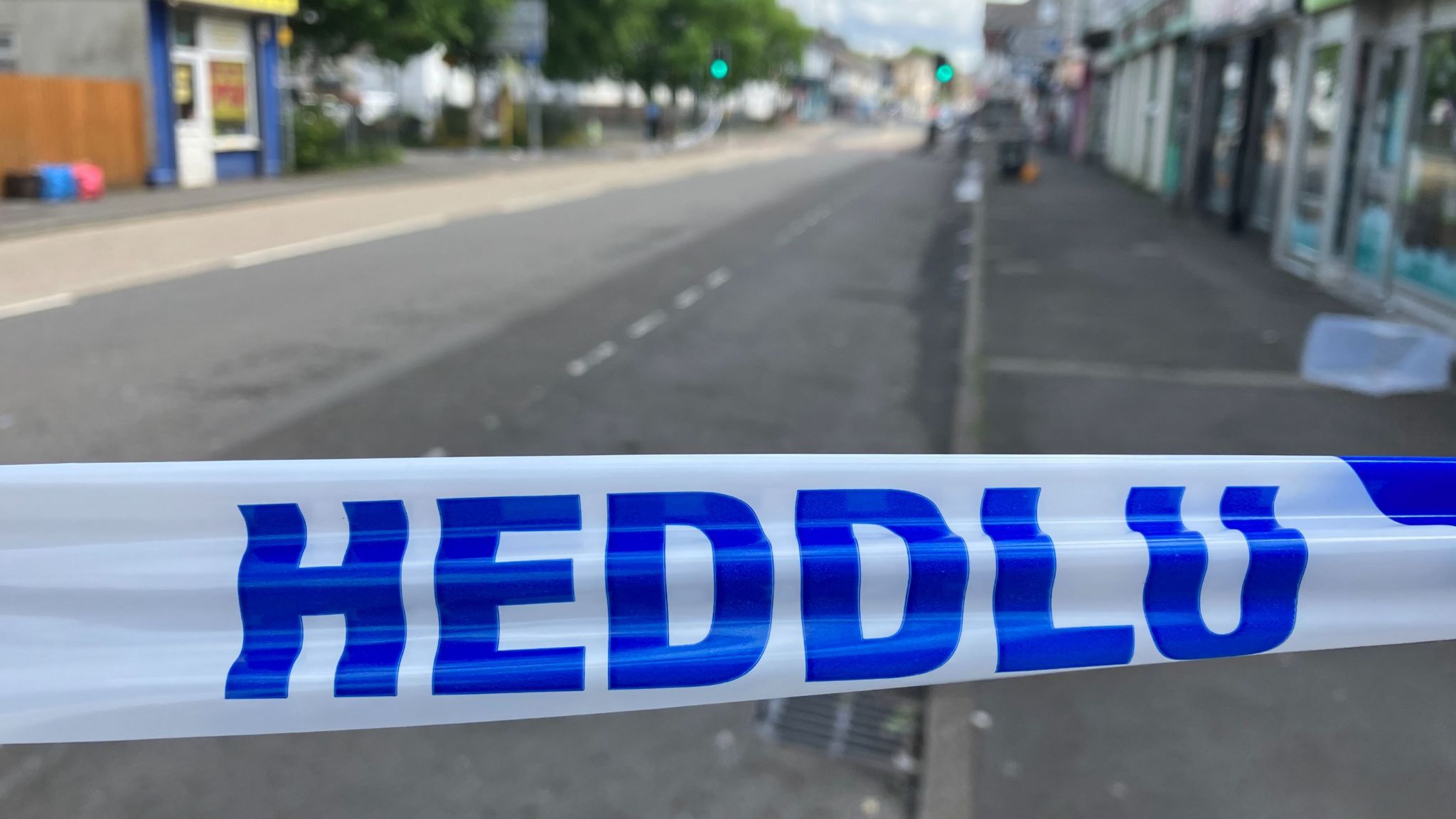 Casnewydd: Arestio dyn 21 oed ar amheuaeth o lofruddio - BBC Cymru Fyw